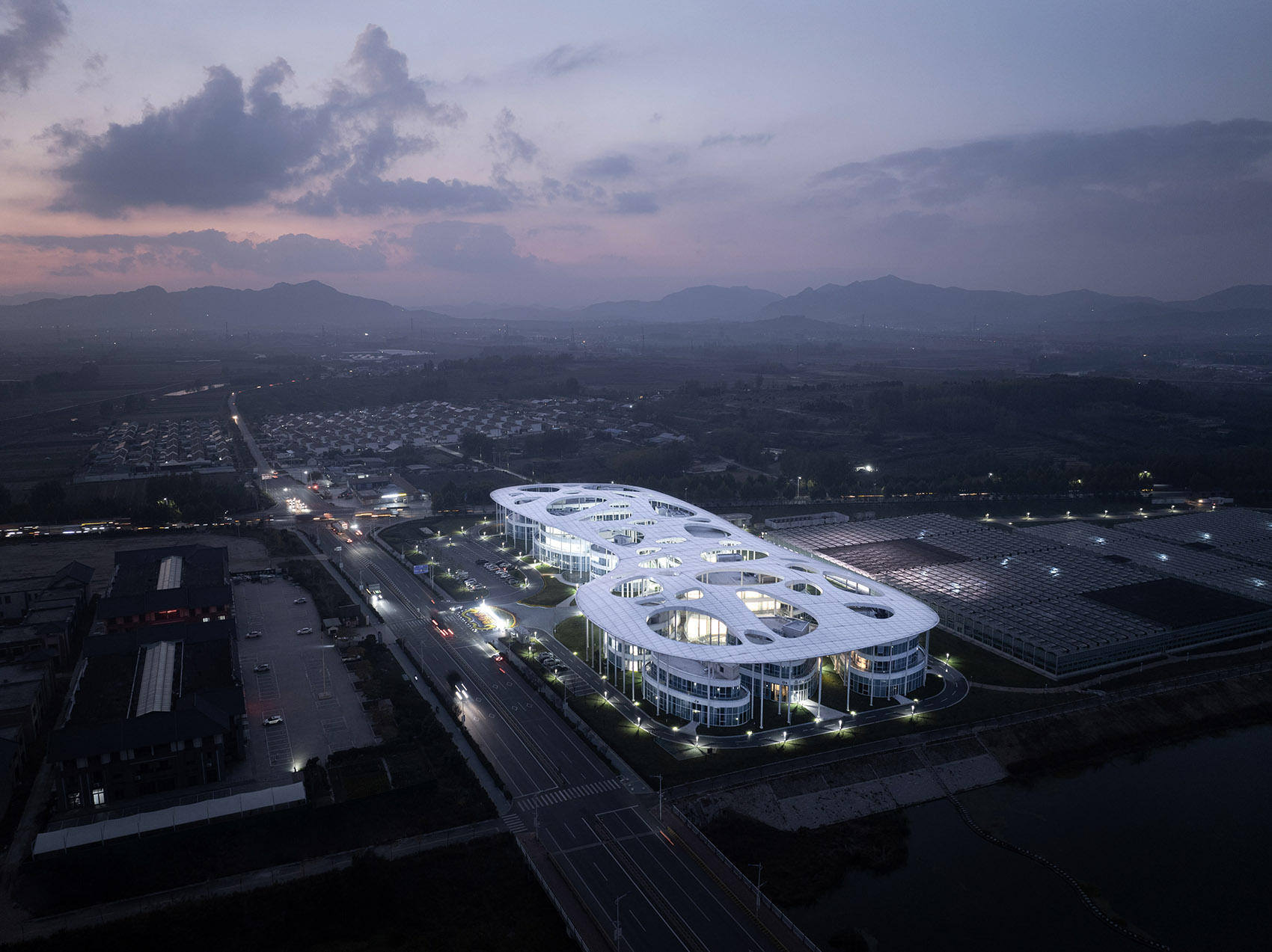 Rizhao Tea Innovation Park by Kong Xiangwei Studio - 谷德设计网