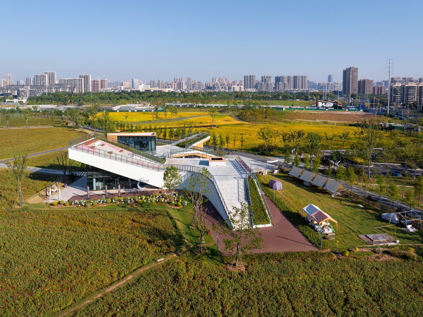 Butterfly Pavilion by EINStudio - 谷德设计网