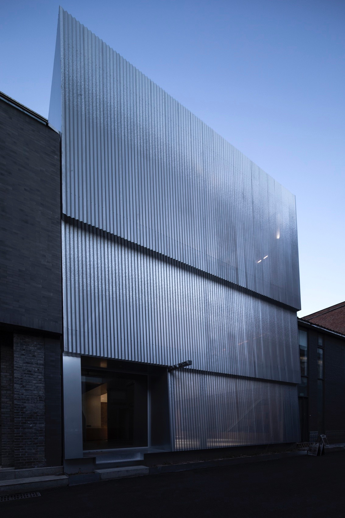 TAOA Reimagines an Old Industrial Building at 798 Art District into Its ...