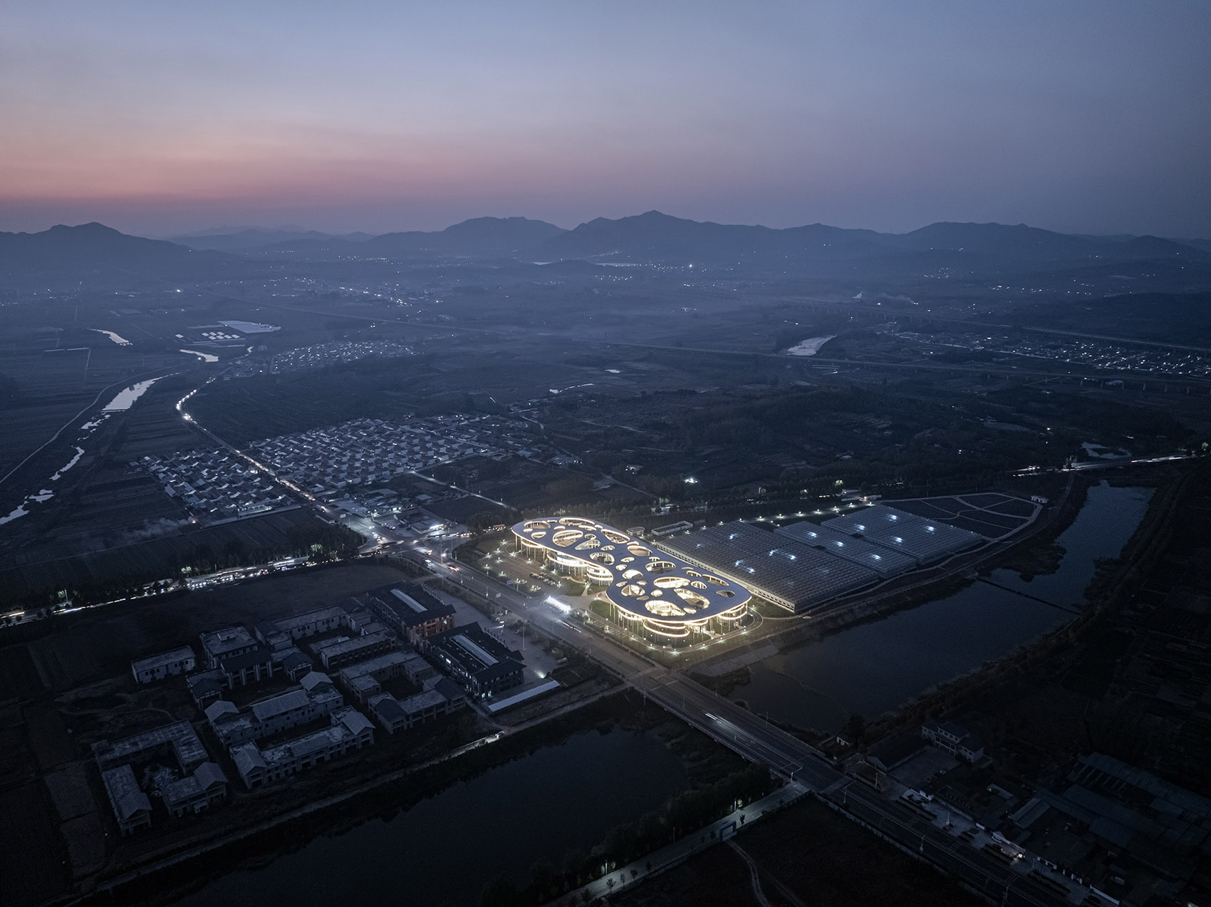 Rizhao Tea Innovation Park by Kong Xiangwei Studio - 谷德设计网