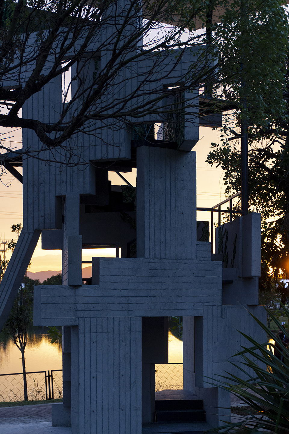 LUXURIANT RELICS, A Tower of Vertical Nature by CLAB Architects - 谷德设计网