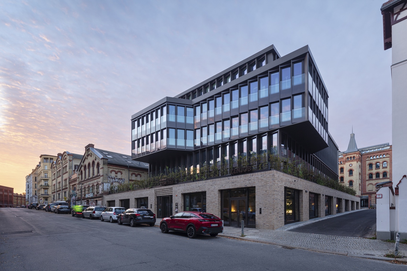 The SAB office building by TCHOBAN VOSS Architekten - 谷德设计网