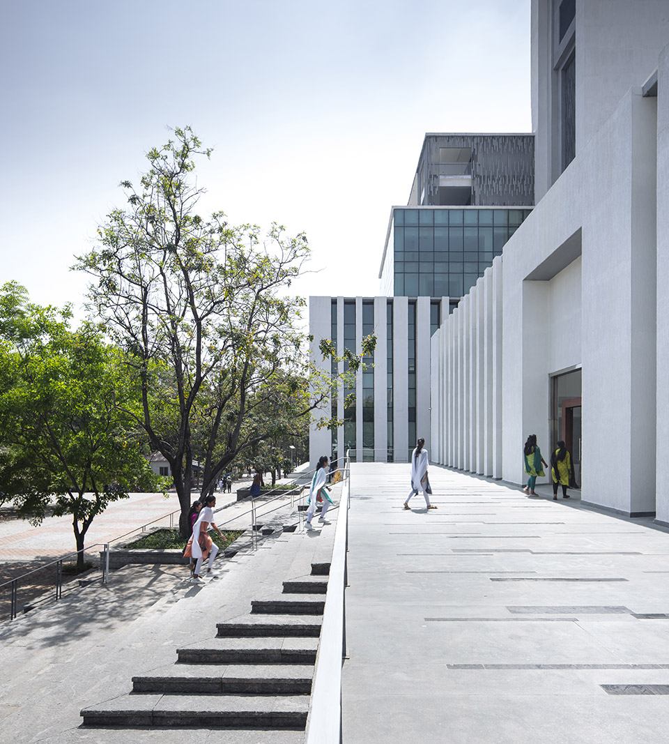 Sona University Centre and Library Block by IMK Architects - 谷德设计网