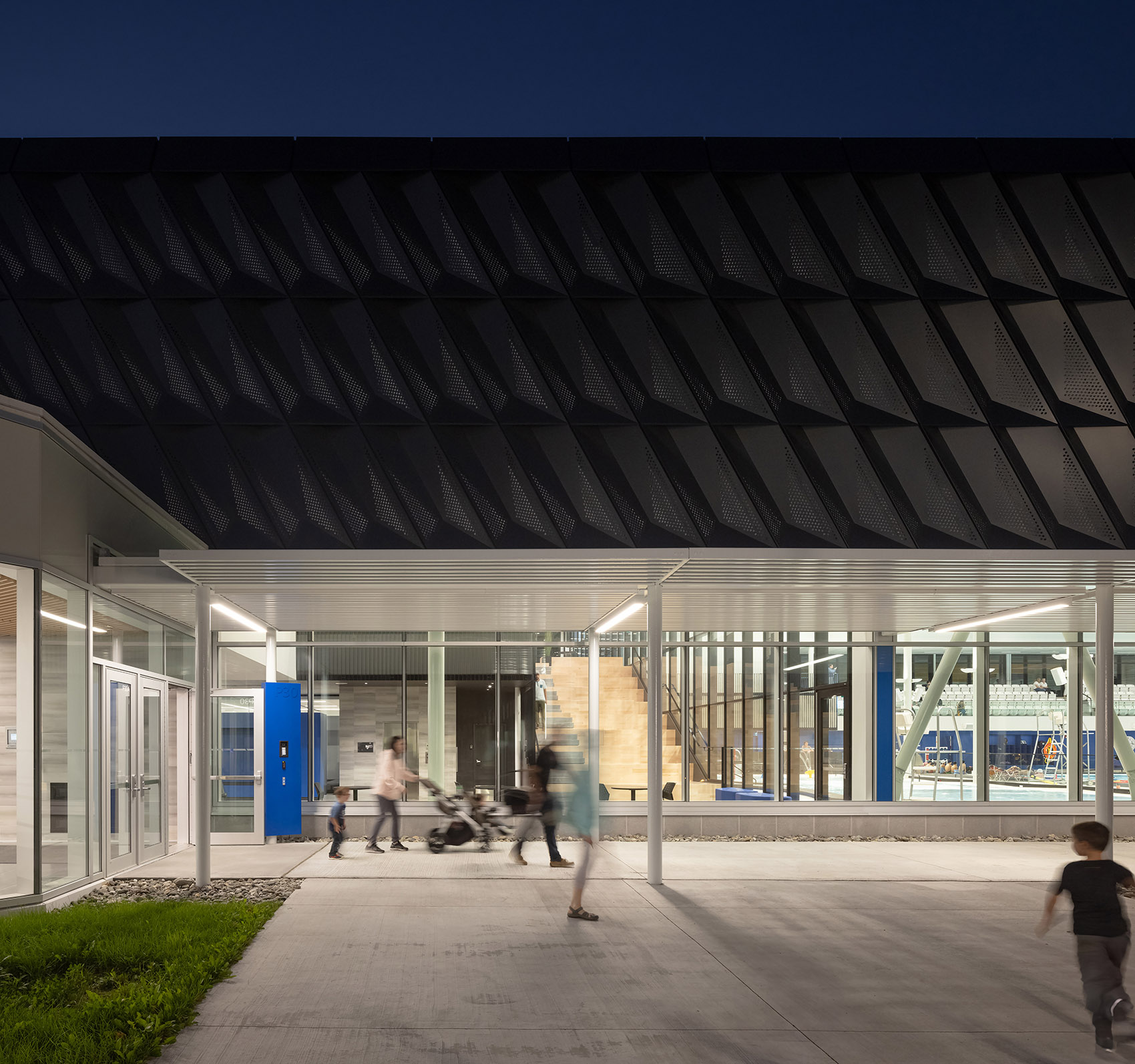 The Saint-Georges Multisport Complex by ABCP architecture - 谷德设计网