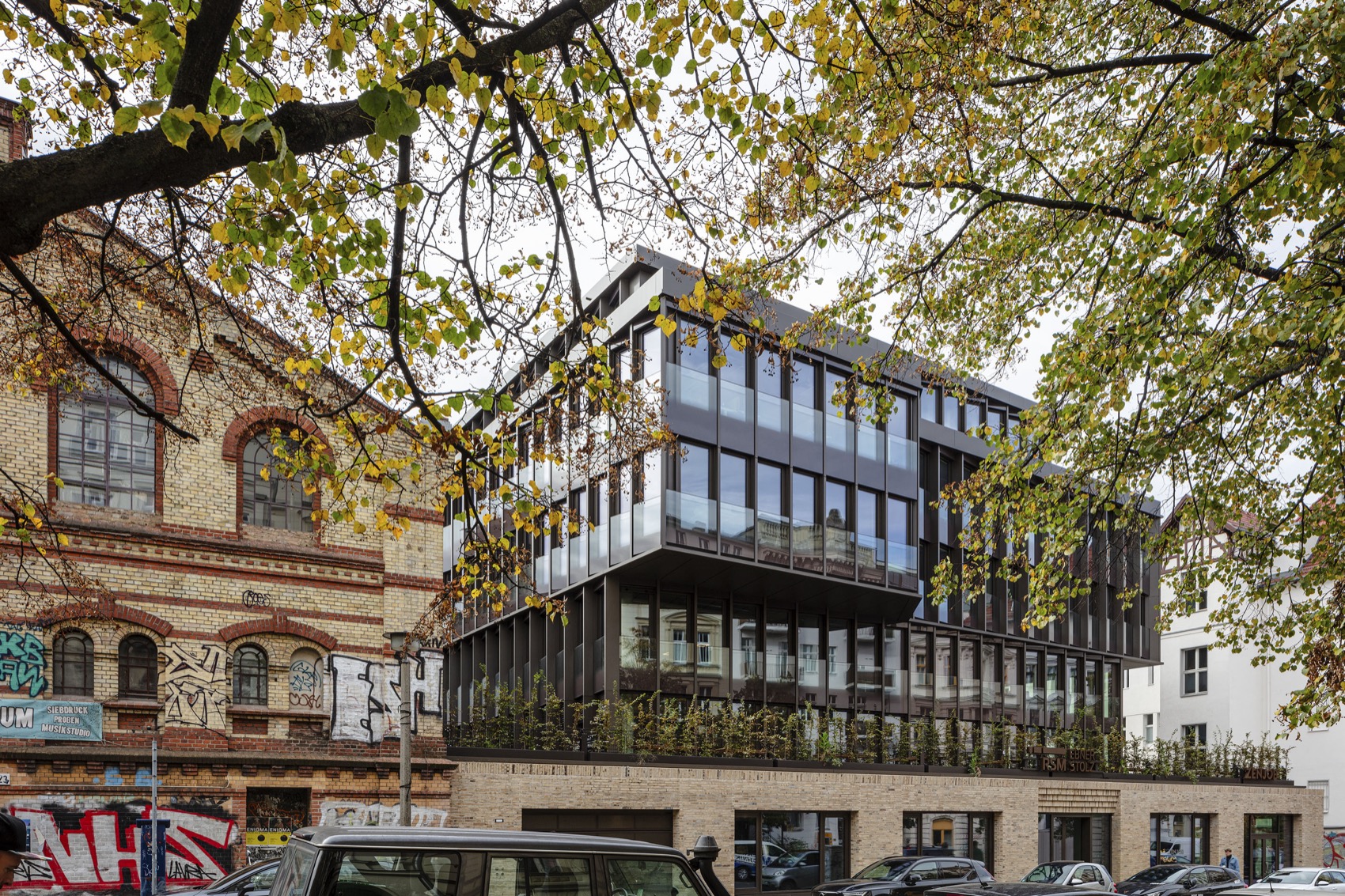 The SAB office building by TCHOBAN VOSS Architekten - 谷德设计网