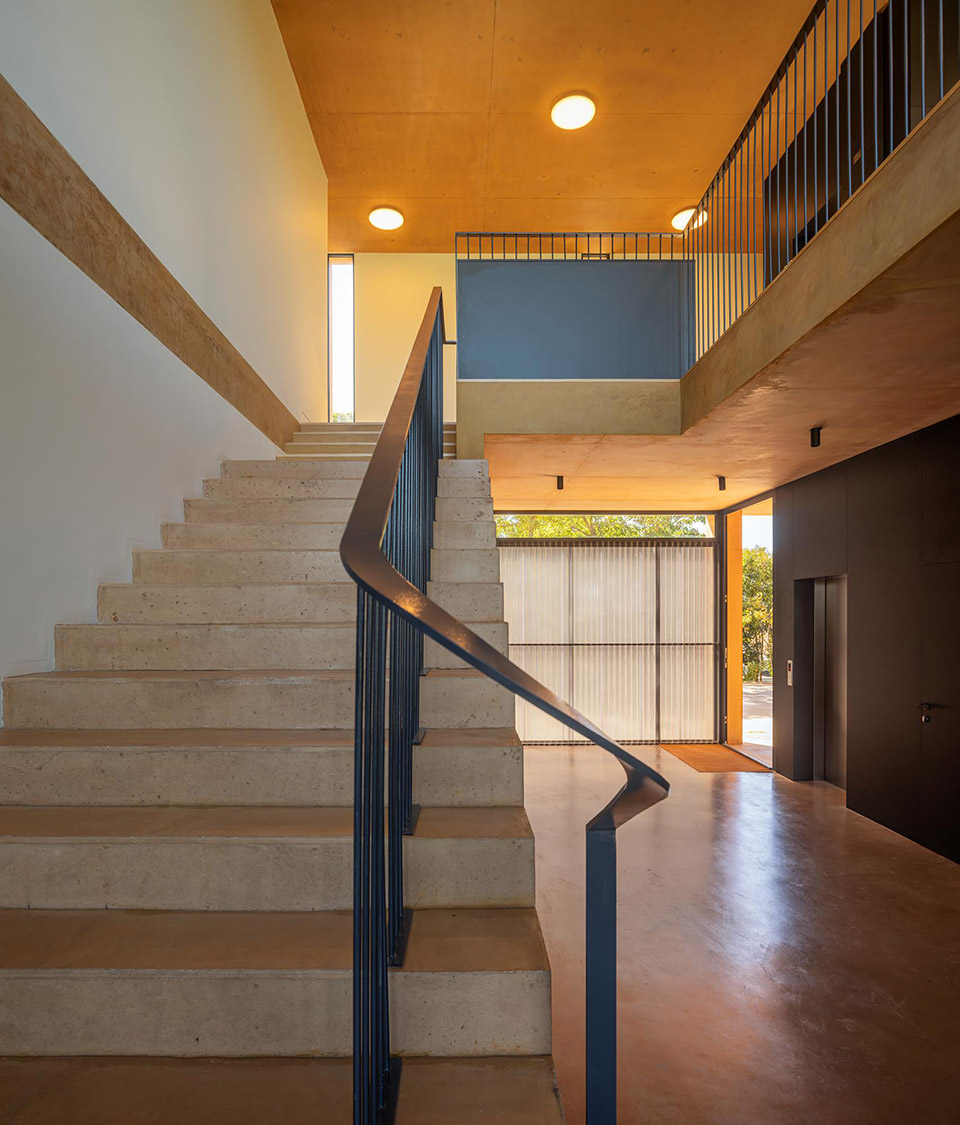 University Stadium of Porto by CREA architects - 谷德设计网