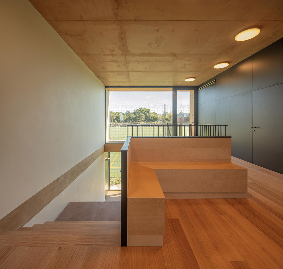 University Stadium of Porto by CREA architects - 谷德设计网