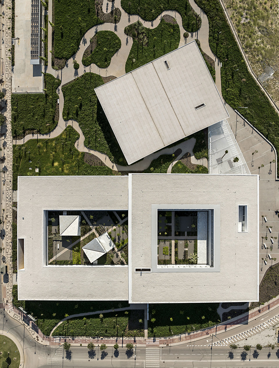 Headquarters and Auditorium for the University of Málaga by Alcolea ...