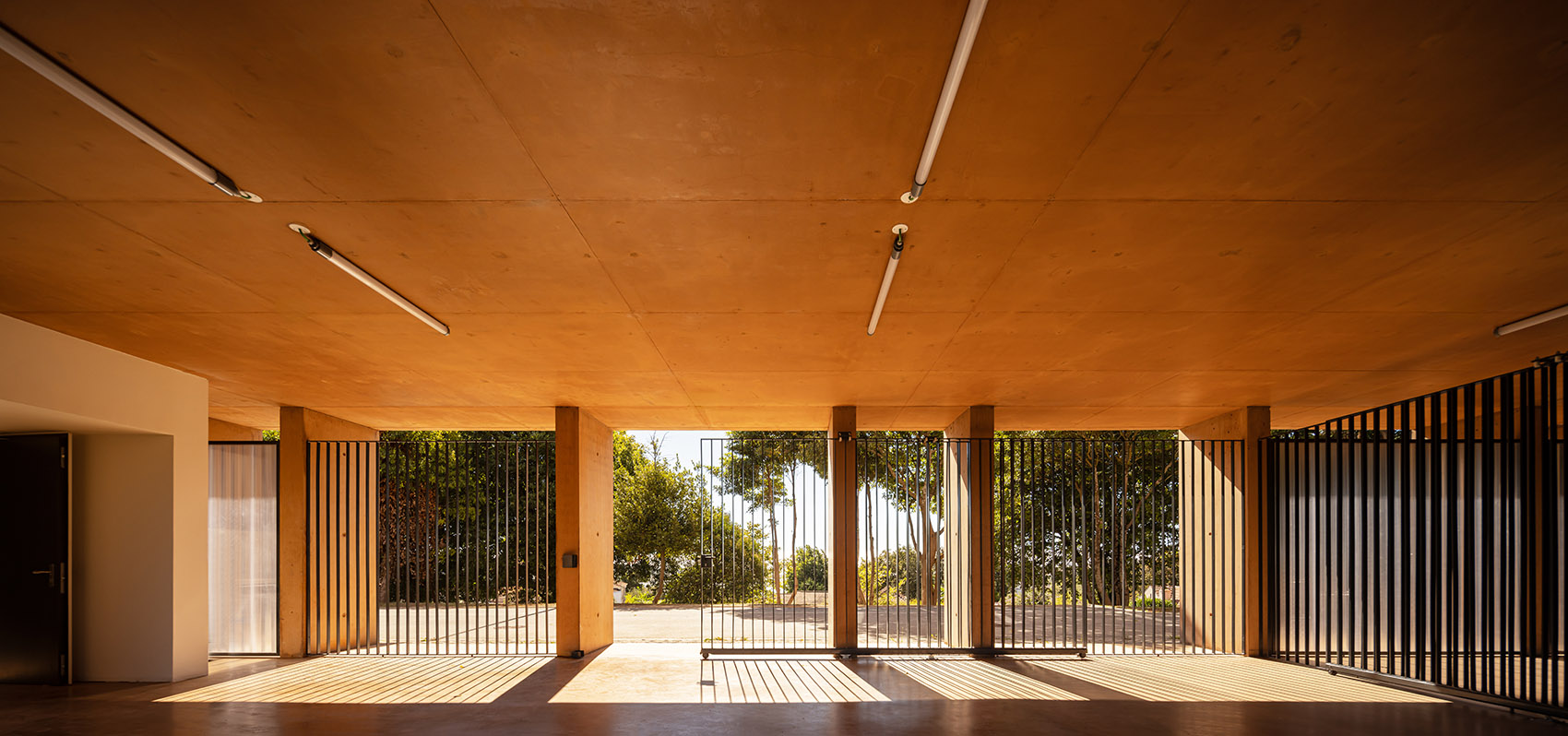 University Stadium of Porto by CREA architects - 谷德设计网