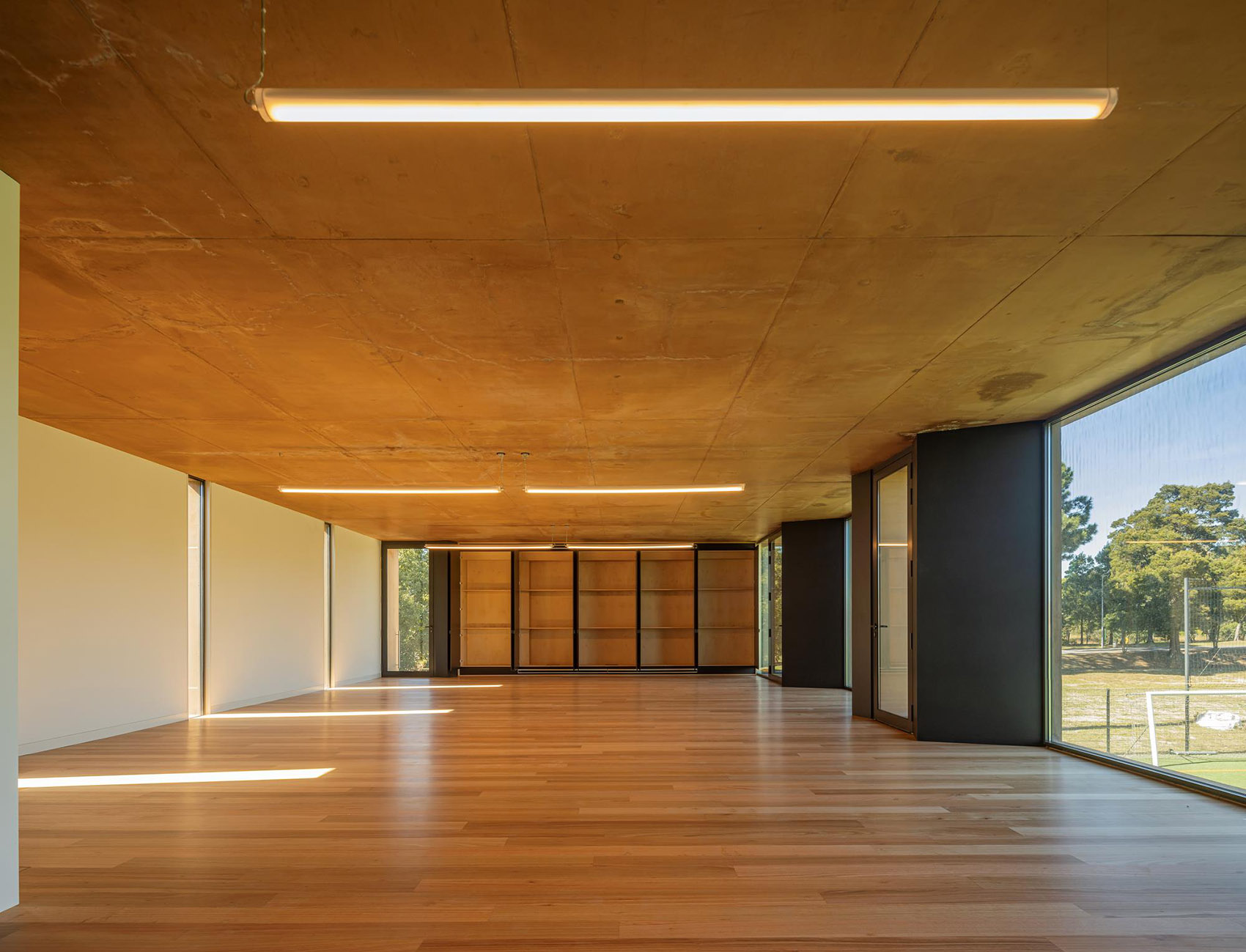 University Stadium of Porto by CREA architects - 谷德设计网