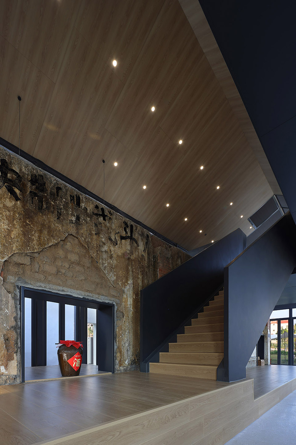 Renovation of Sanxiushan Zhiqing Houses by Yu Architects and SRCDC - 谷德设计网