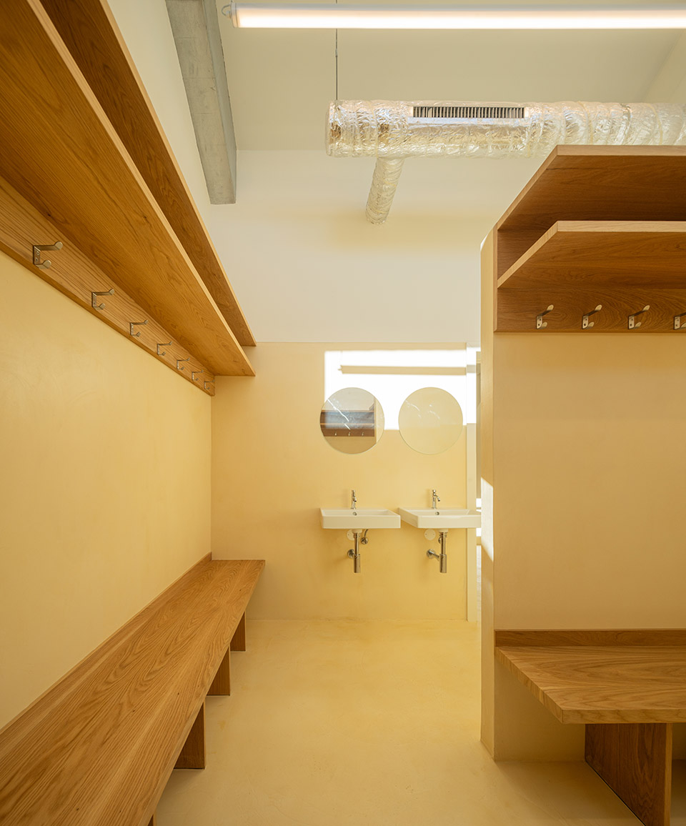 University Stadium of Porto by CREA architects - 谷德设计网