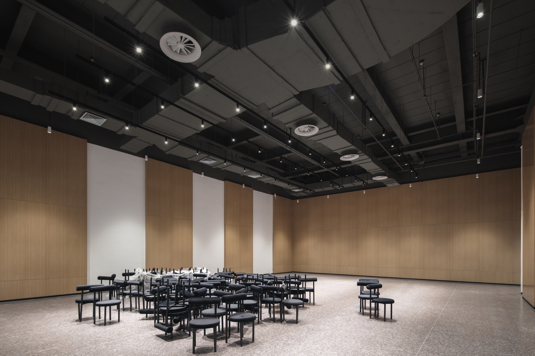 Shanghai Baoshan Cultural Center Refurbishing Project by SHUISHI - 谷德设计网