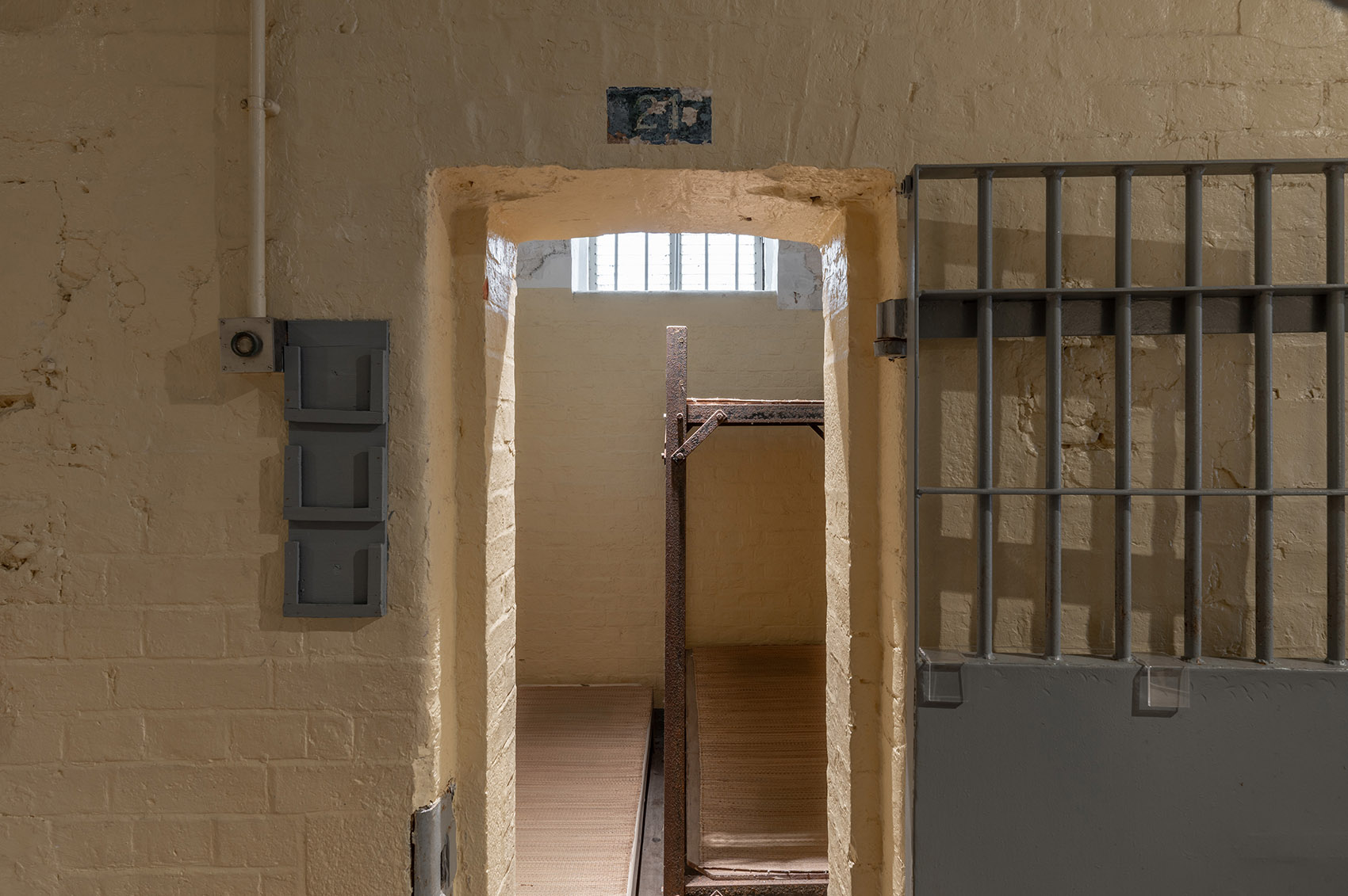 Victoria Prison B Hall & D Hall by Napp Studio Architects - 谷德设计网