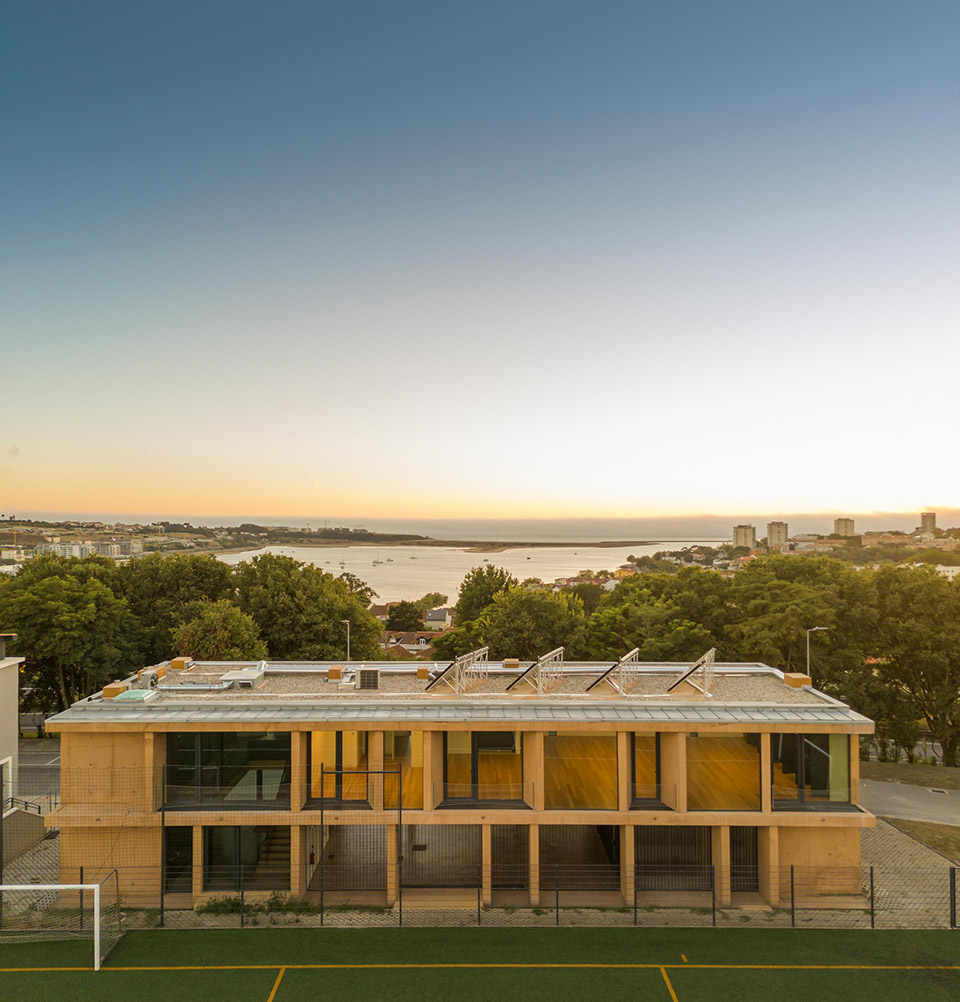 University Stadium of Porto by CREA architects - 谷德设计网