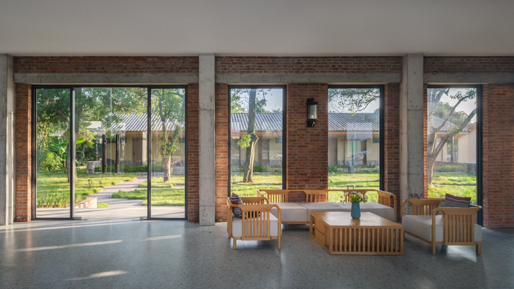 The renovation of the Educated Youth Hostel in the second phase by E7 Architects - 谷德设计网