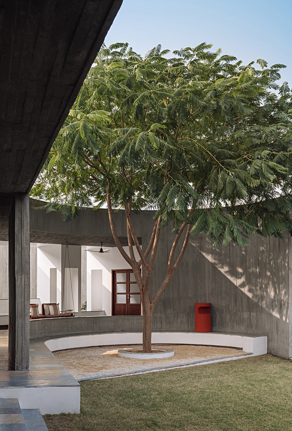 Enclosure by Design ni Dukaan - 谷德设计网