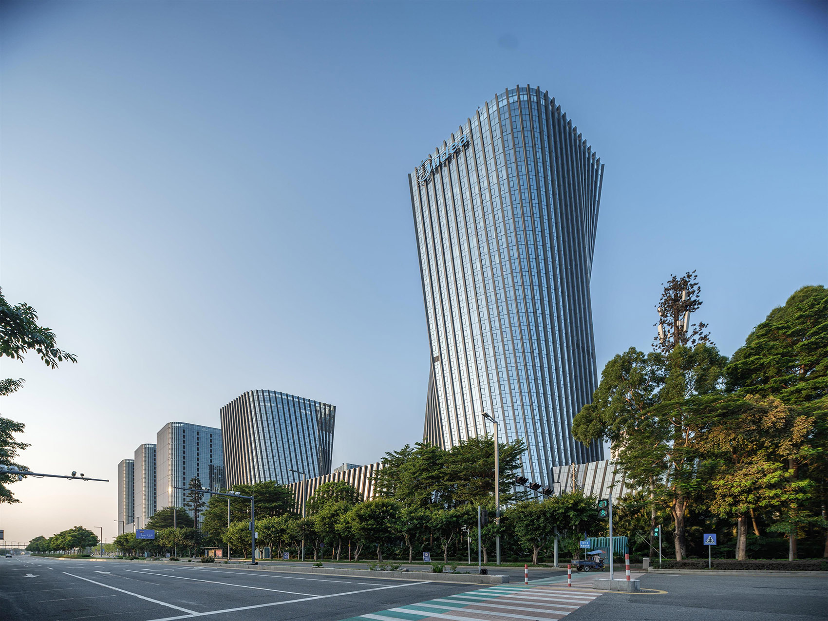 Midea Headquarters Phase II by Tongji Architects Co., Ltd. Shenzhen - 谷德设计网