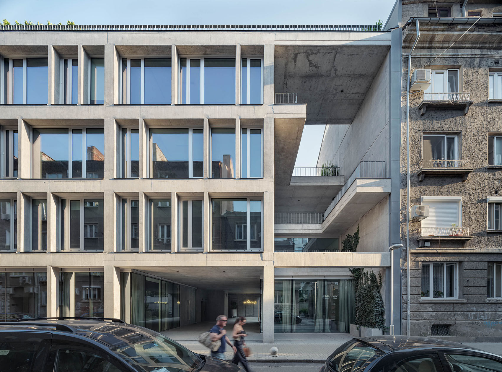 Bulgaria MIR office building in Sofia by bureau XII - 谷德设计网