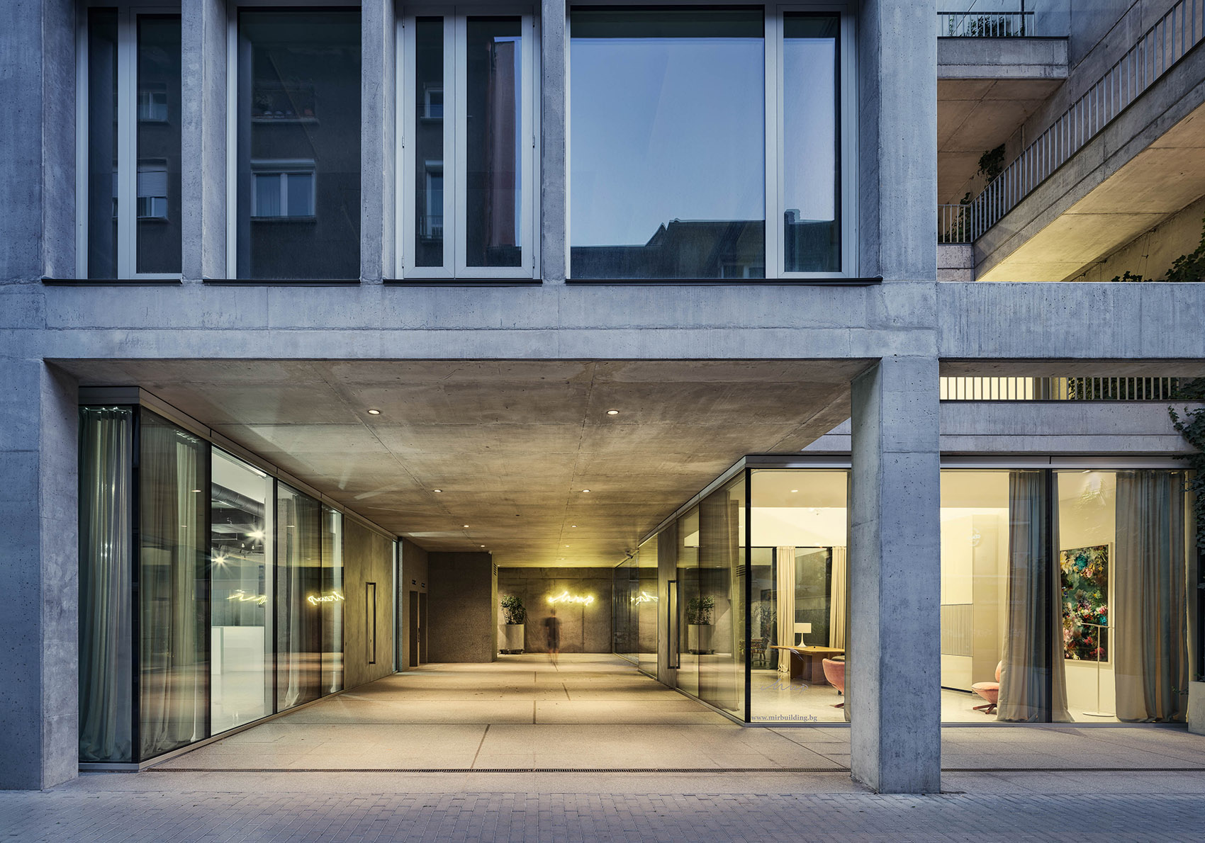 Bulgaria MIR office building in Sofia by bureau XII - 谷德设计网