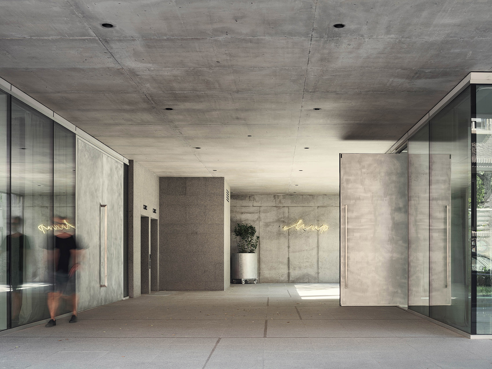 Bulgaria MIR office building in Sofia by bureau XII - 谷德设计网