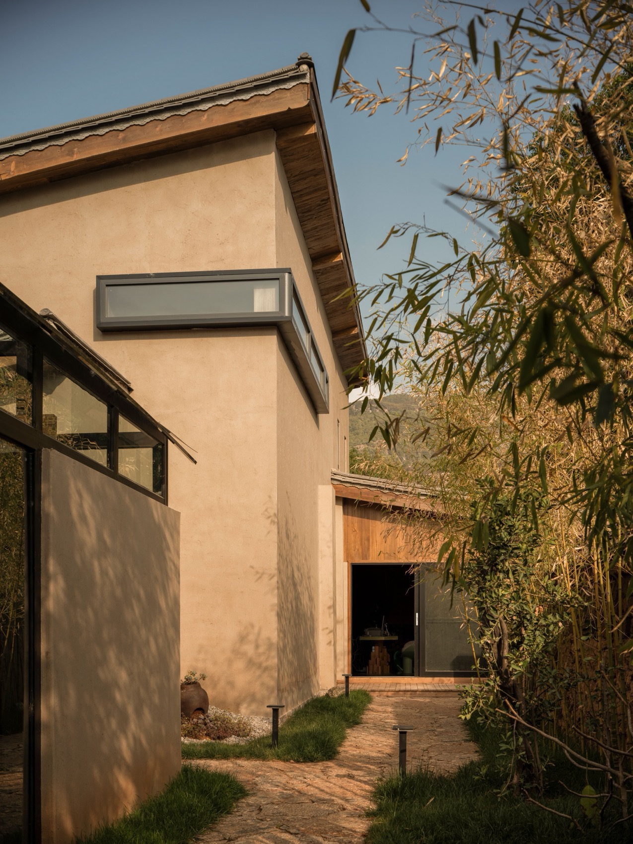 The Deep Green Hostel by Utien Architecture - 谷德设计网