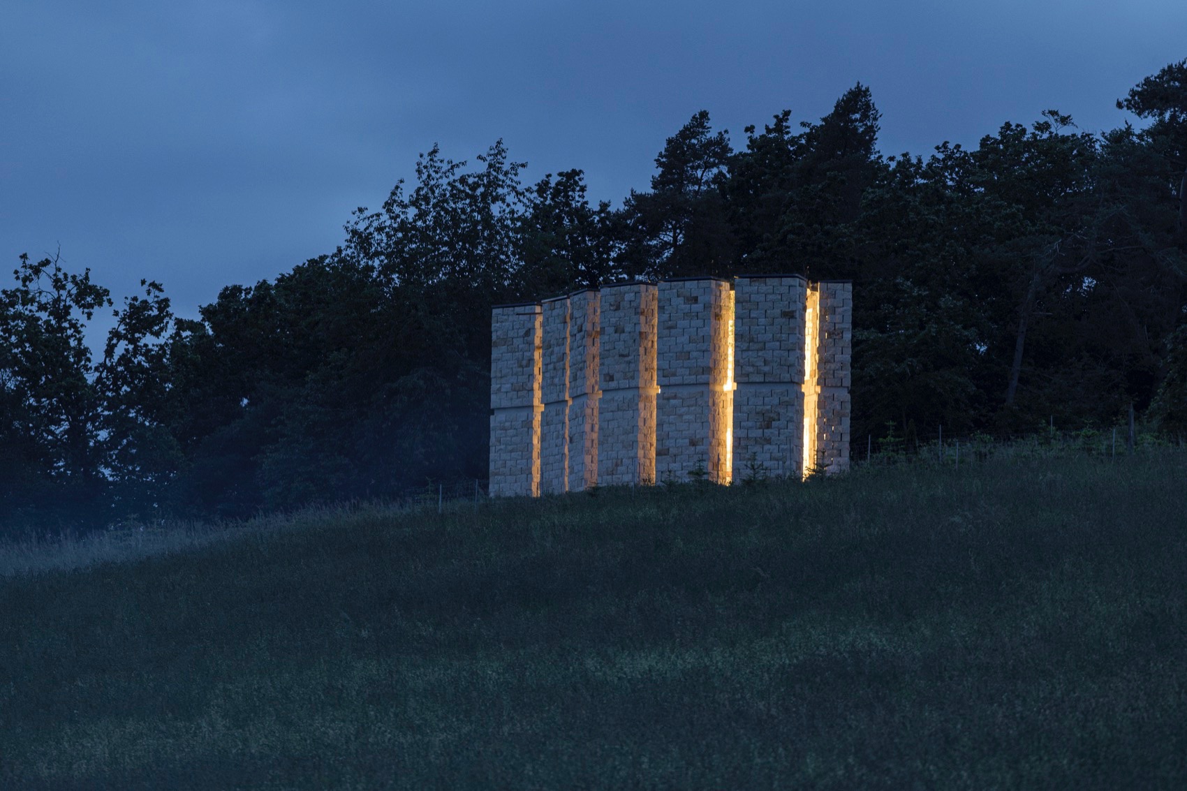 Open Chapel by Christoph Hesse Architects - 谷德设计网