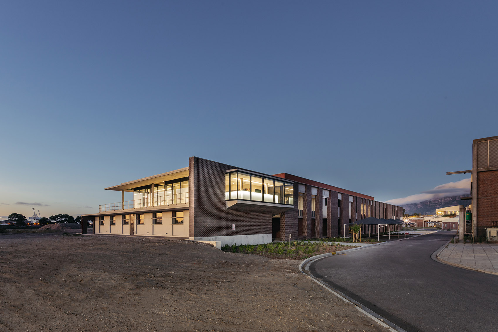 BlowerHouse by SALT architects - 谷德设计网