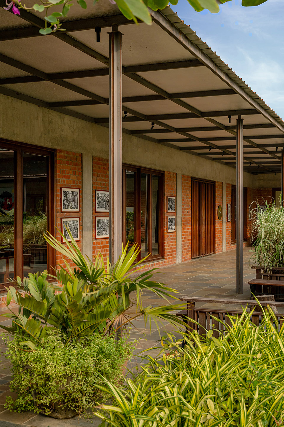 Under The Neem Tree restaurant by Hiren Patel Architects - 谷德设计网