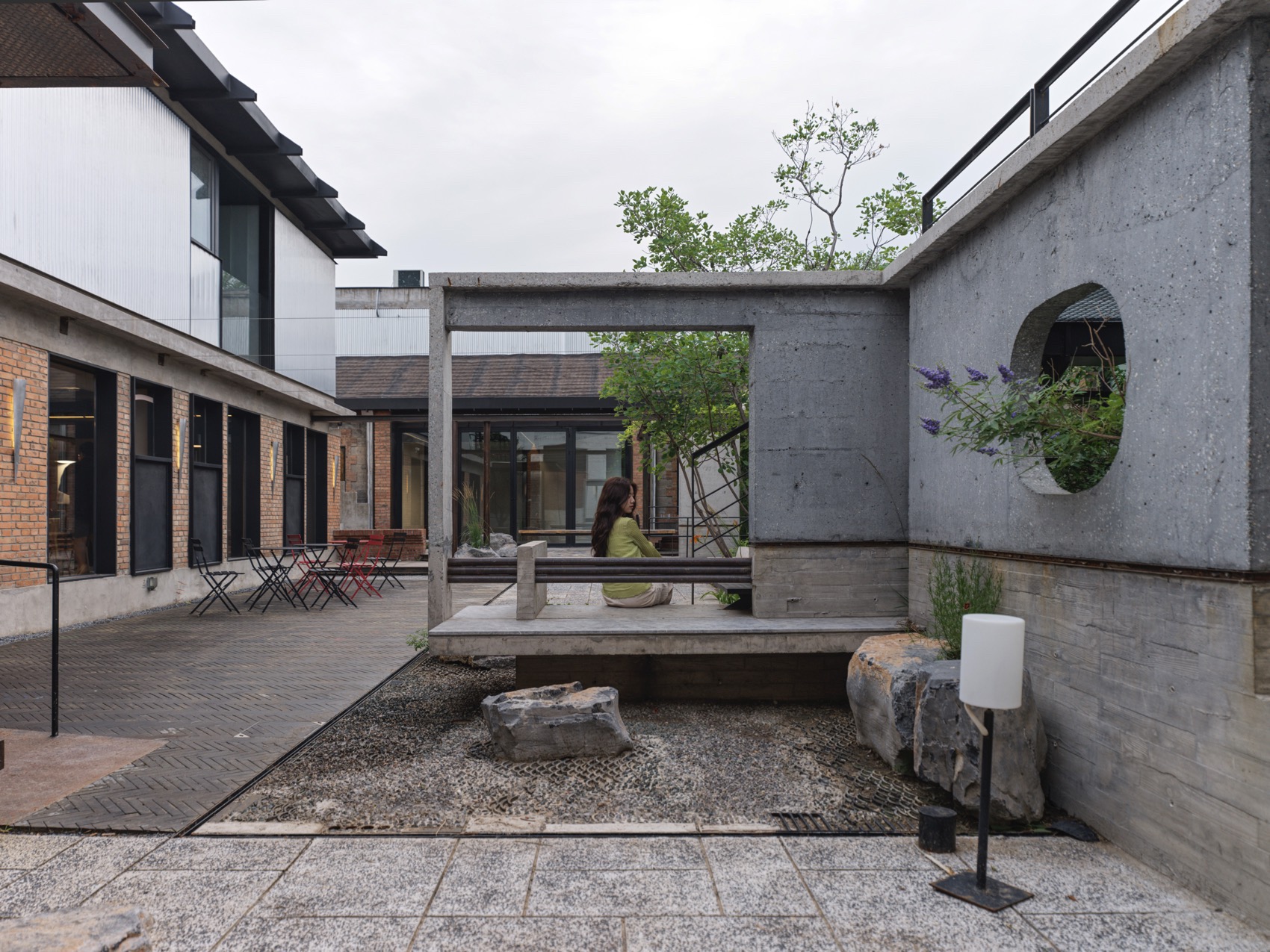 Concrete-Screen Courtyard of Wind H Art Center 751 (Phase 2 & Phase 3 ...