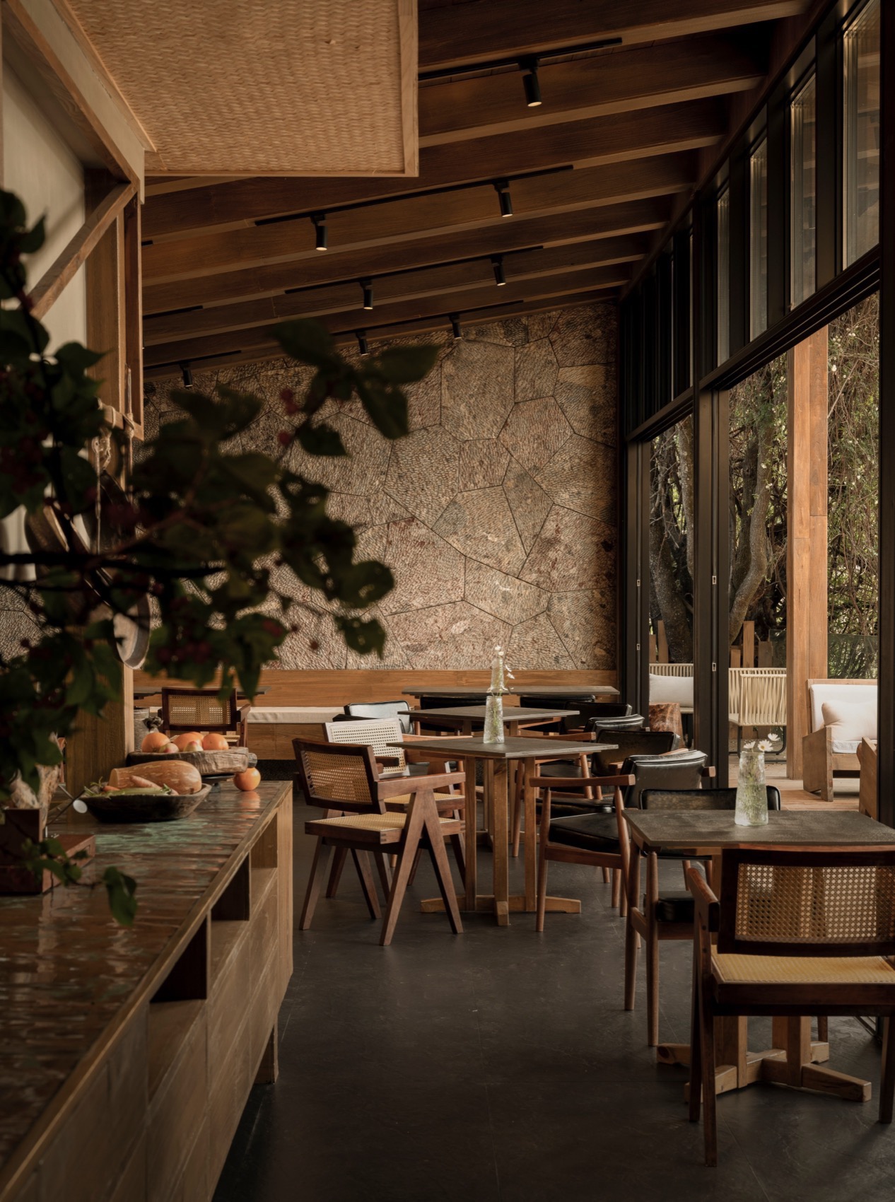 The Deep Green Hostel by Utien Architecture - 谷德设计网