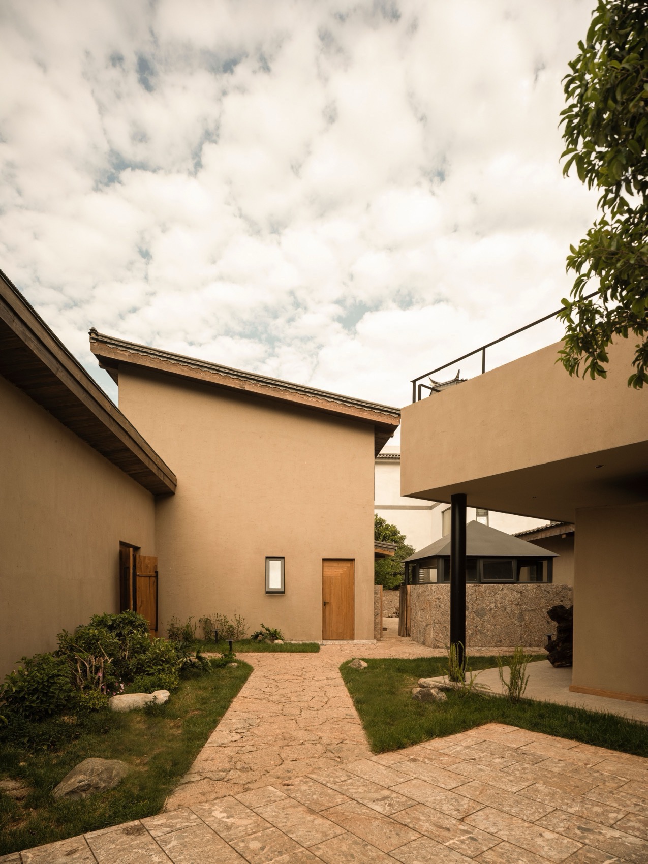 The Deep Green Hostel by Utien Architecture - 谷德设计网