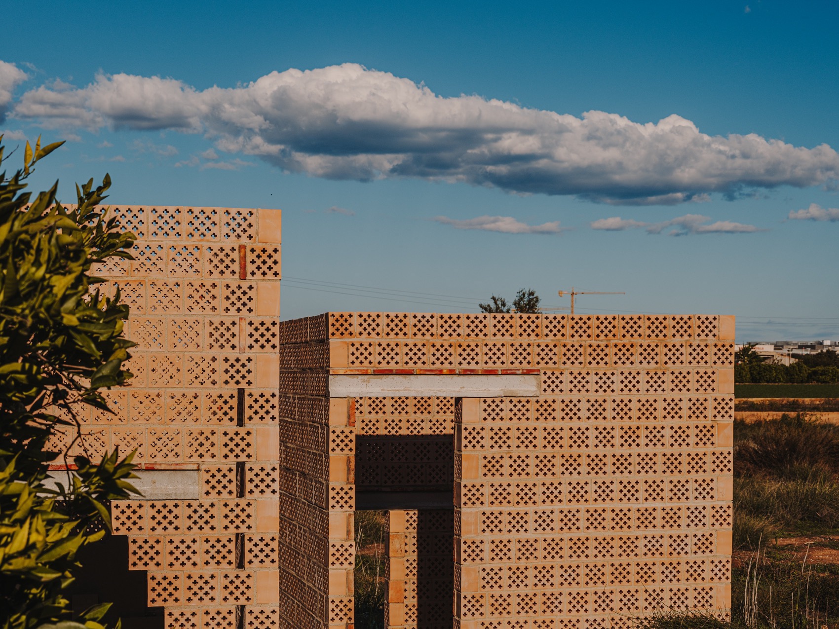Veiled enclosures by Alejandro Martínez del Río - 谷德设计网