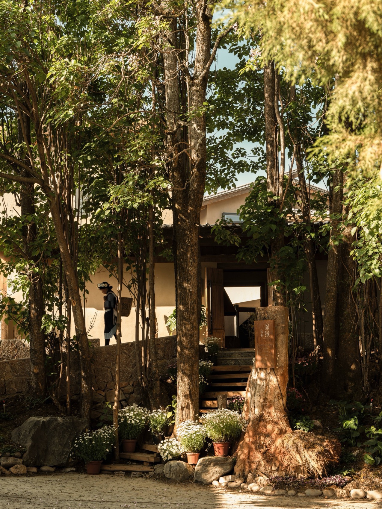 The Deep Green Hostel by Utien Architecture - 谷德设计网