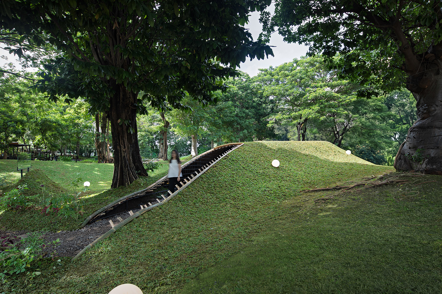 Chicken Hero pavilion by RAD+ar - 谷德设计网