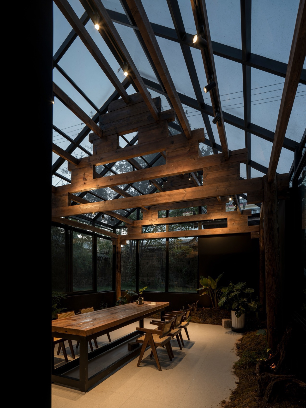 The Deep Green Hostel by Utien Architecture - 谷德设计网