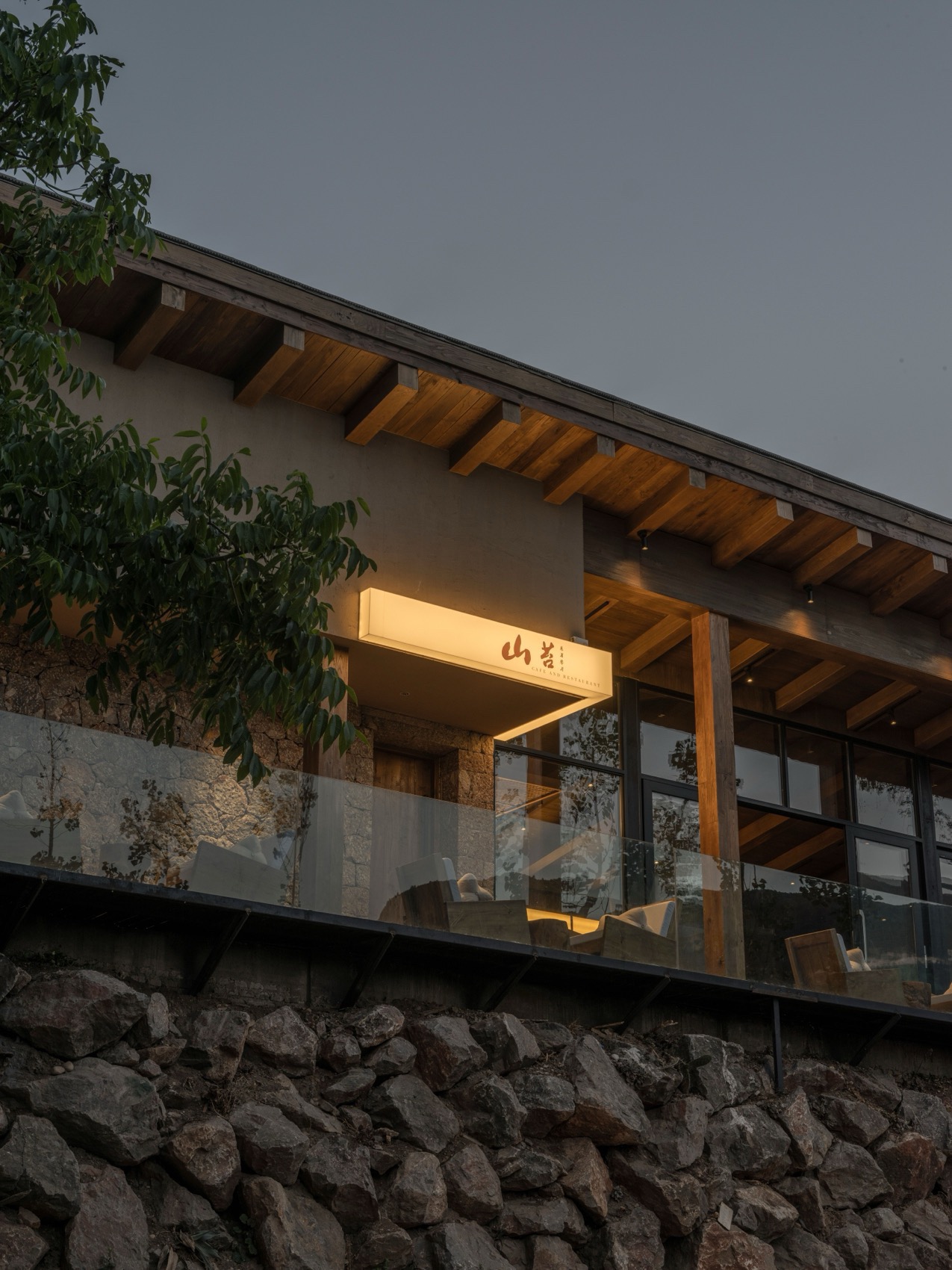 The Deep Green Hostel by Utien Architecture - 谷德设计网