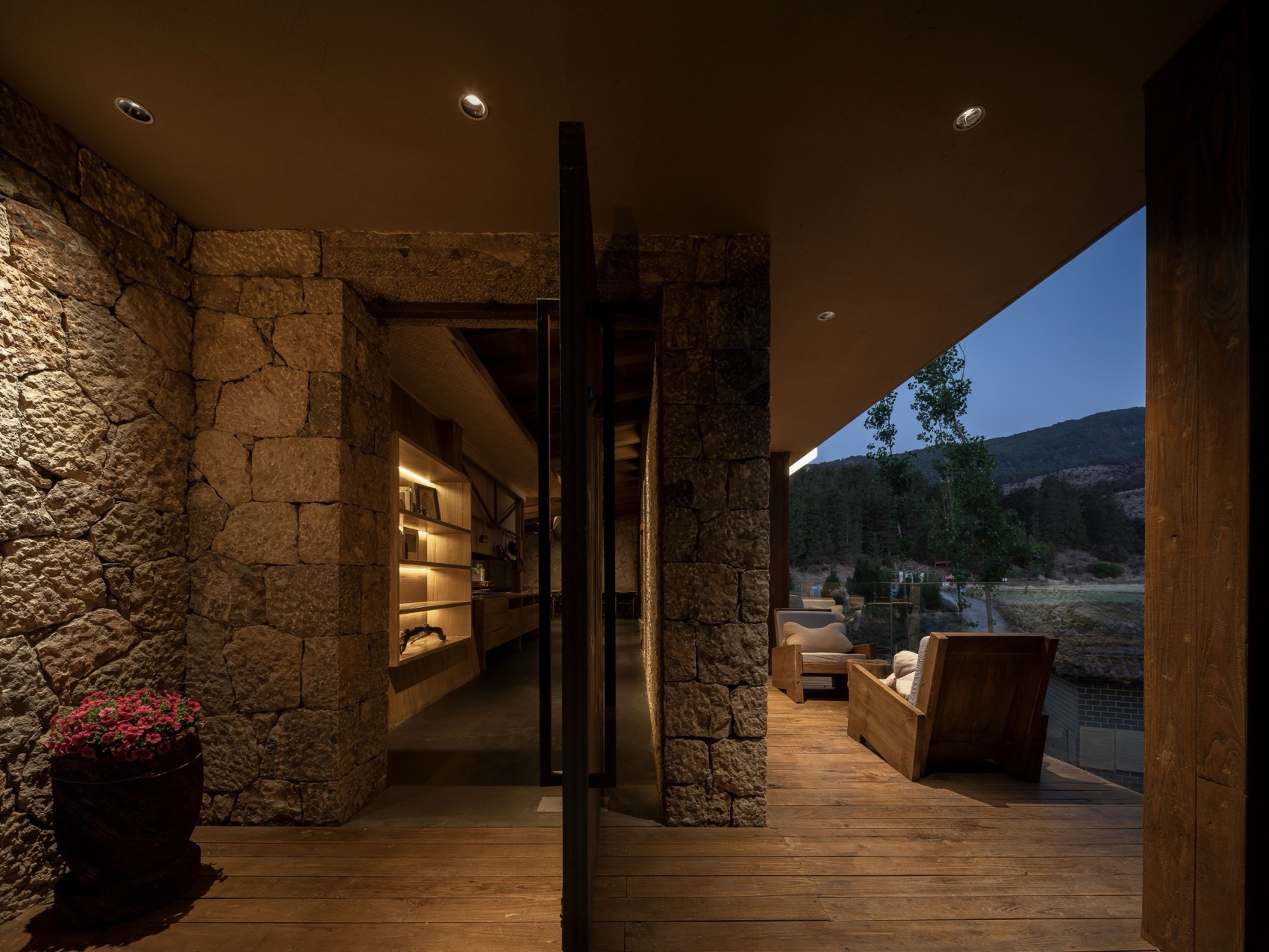 The Deep Green Hostel by Utien Architecture - 谷德设计网