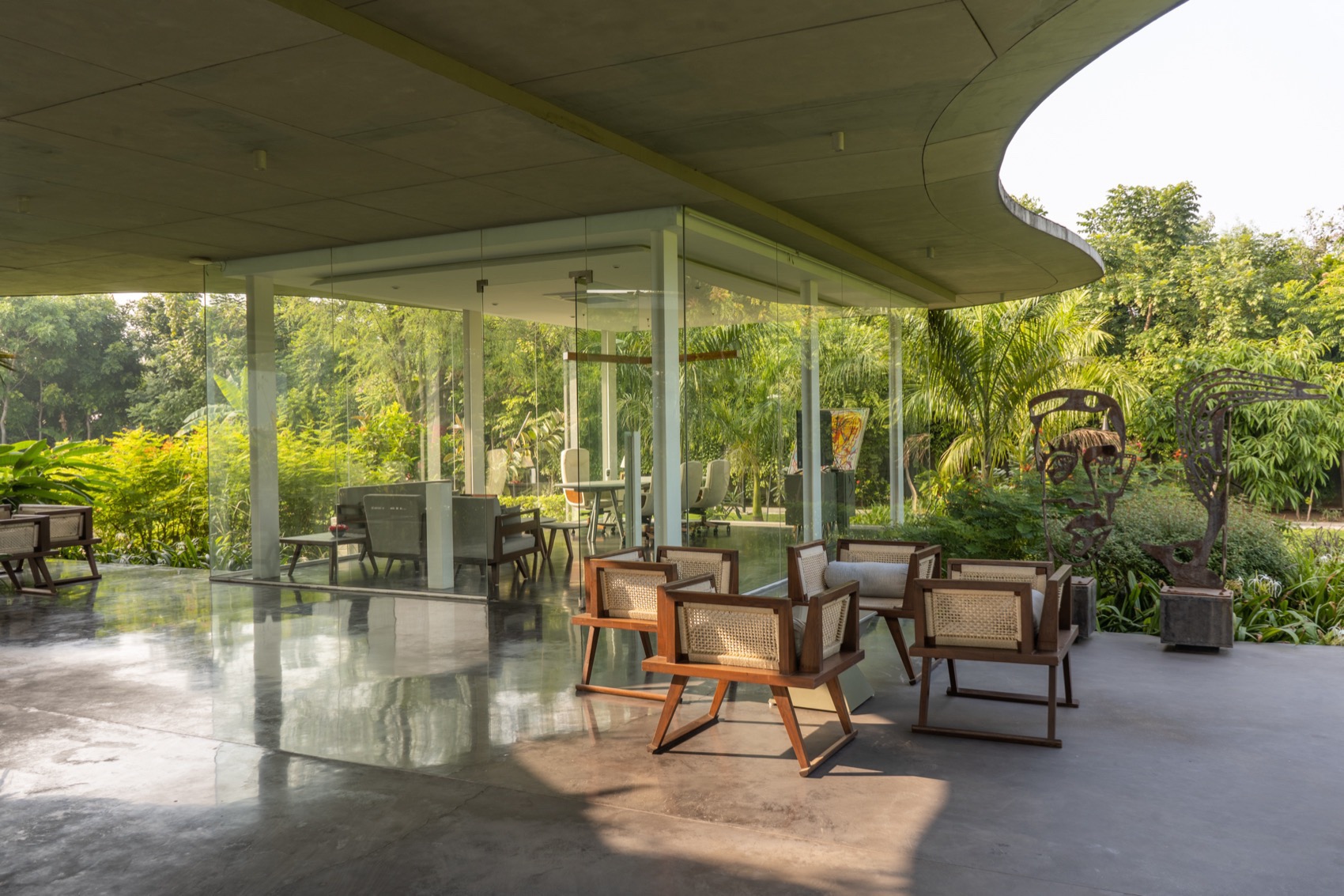 Amoeba by Hiren Patel Architects - 谷德设计网