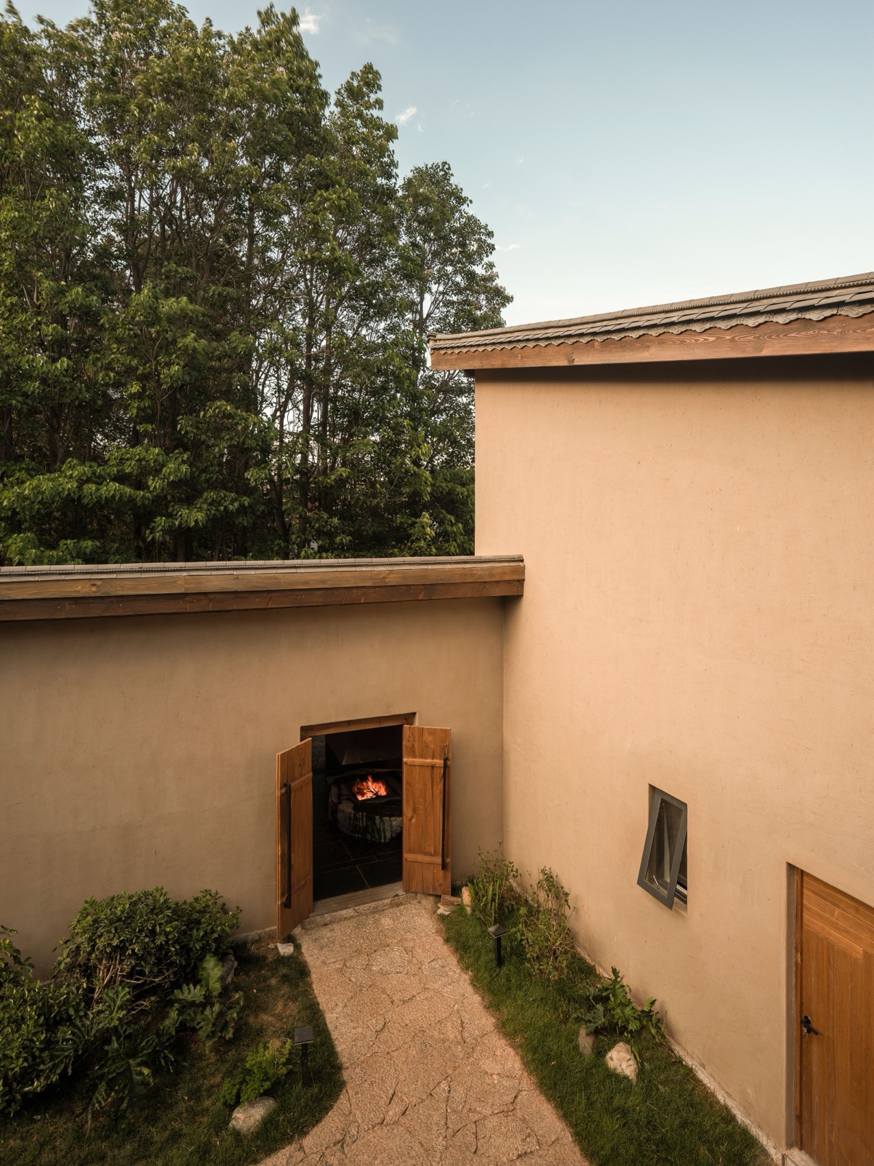 The Deep Green Hostel by Utien Architecture - 谷德设计网