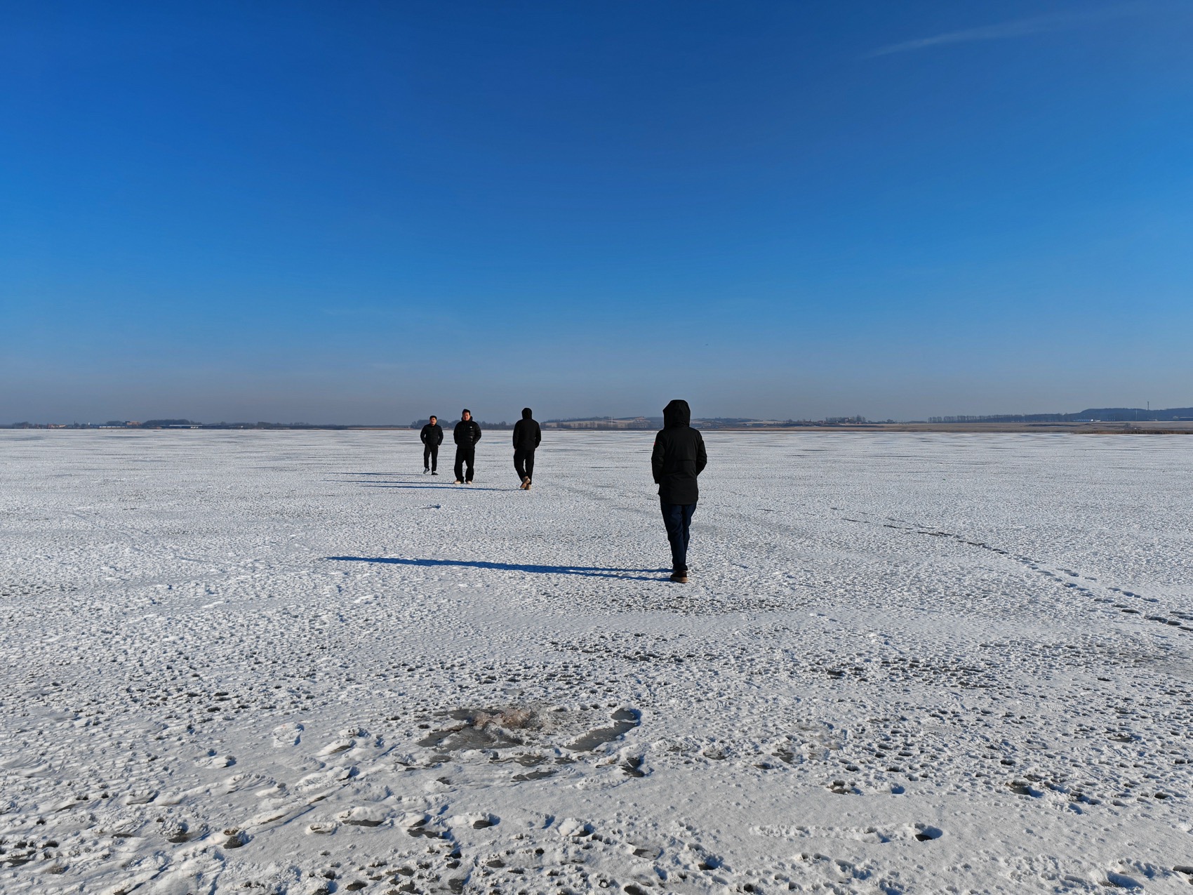 Ice Lake Art Installation: The White Flame by Space10 - 谷德设计网