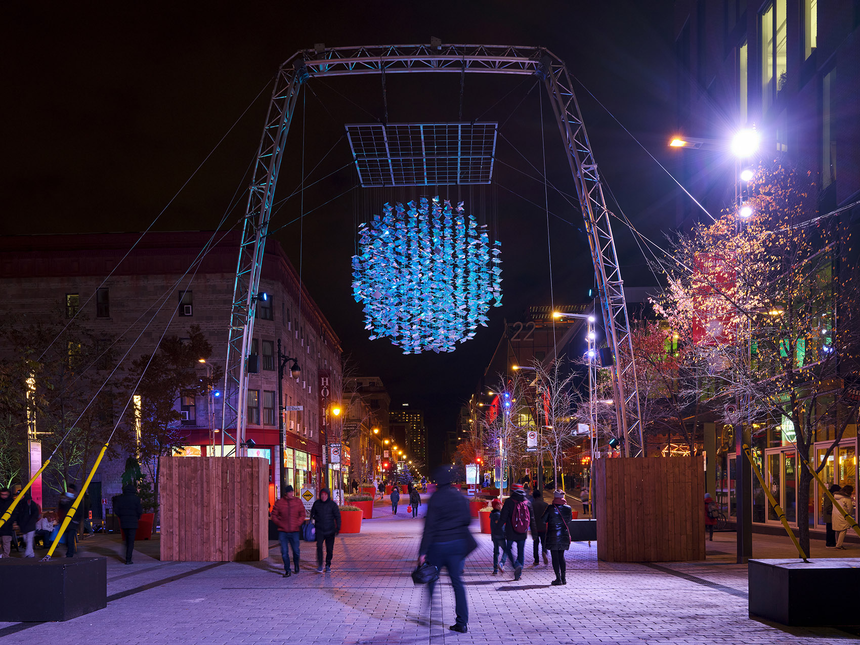 LUMINO: 30 Luminous Works by Quartier des Spectacles - 谷德设计网