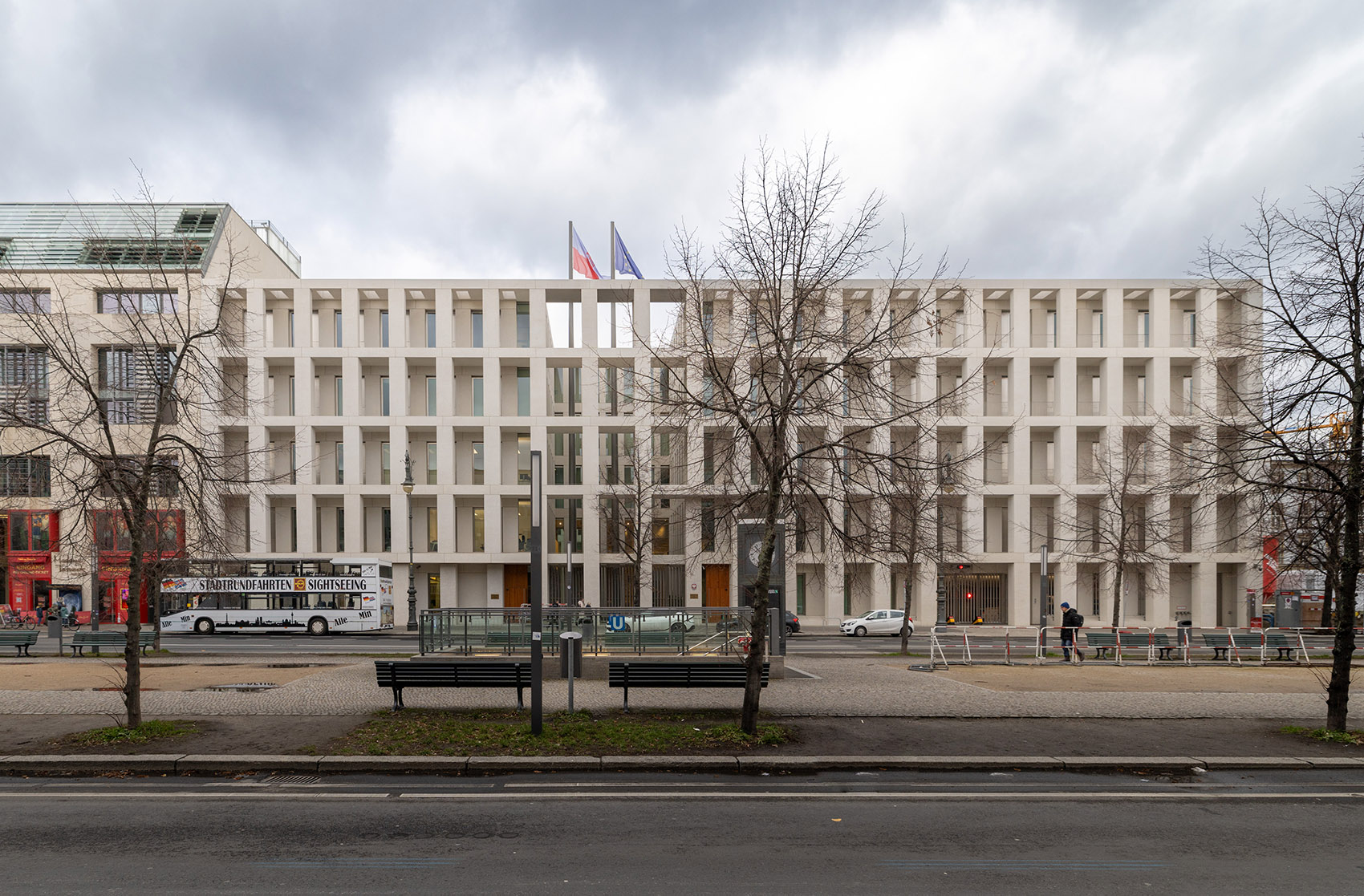 Polish Embassy in Berlin by JEMS Architekci - 谷德设计网