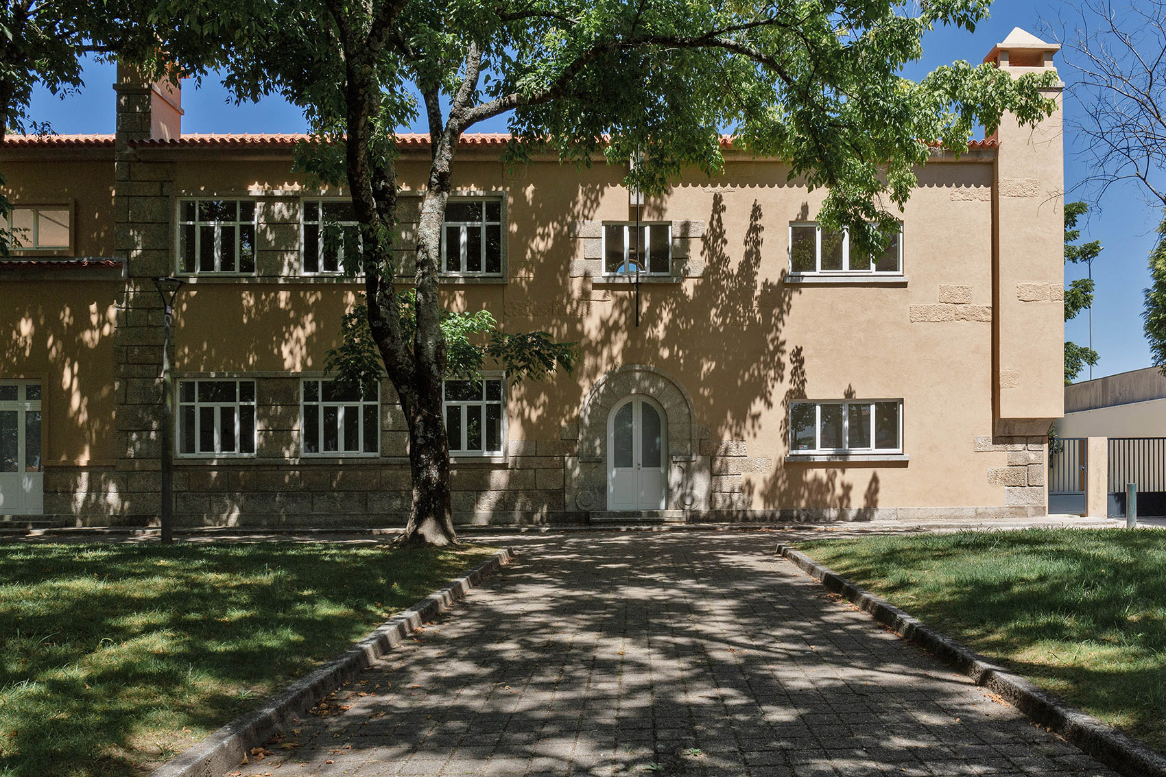 Correios School by CREA Architects - 谷德设计网
