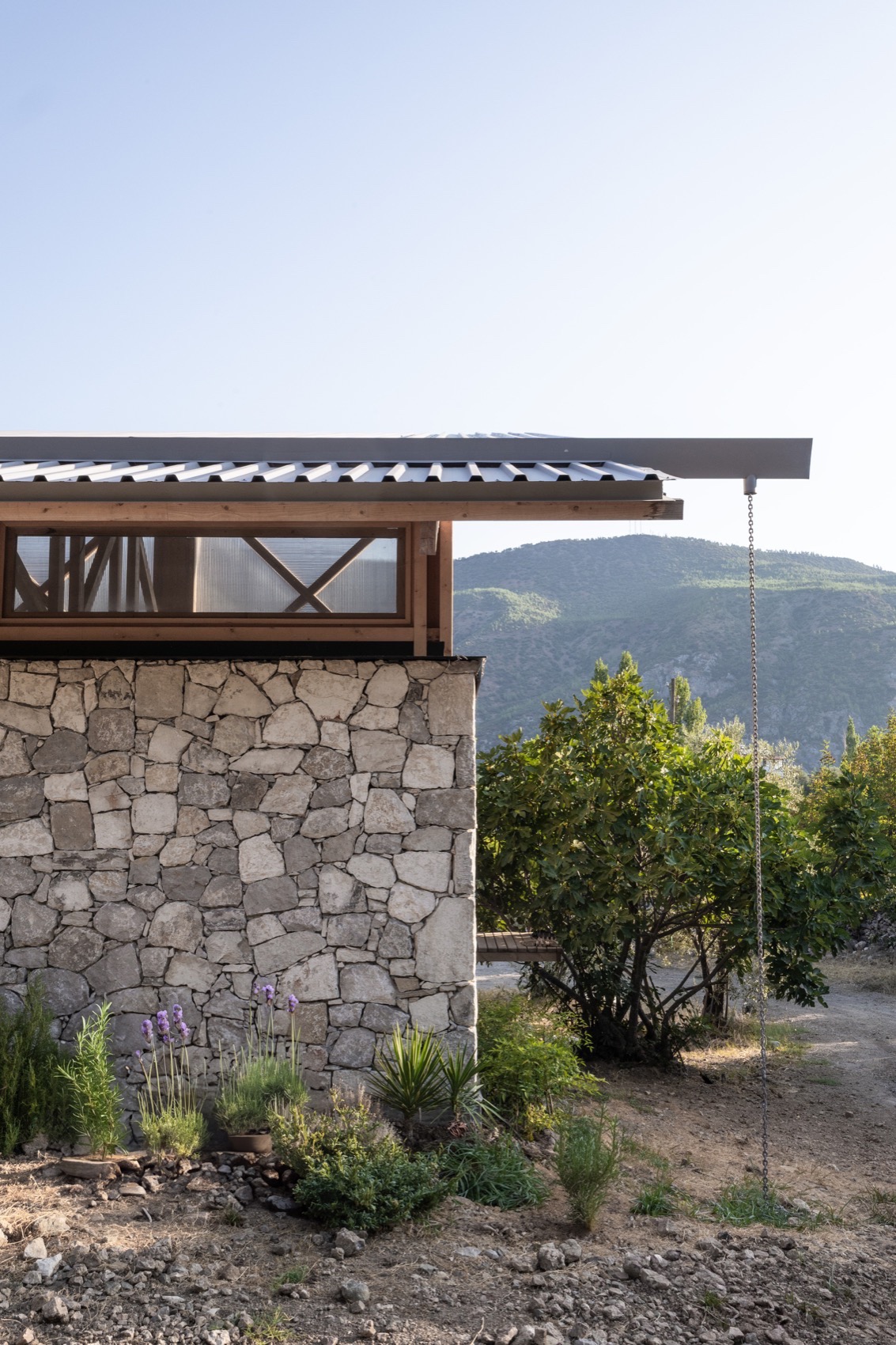 TWO-FACE HOUSE by SO? Architecture & Ideas - 谷德设计网