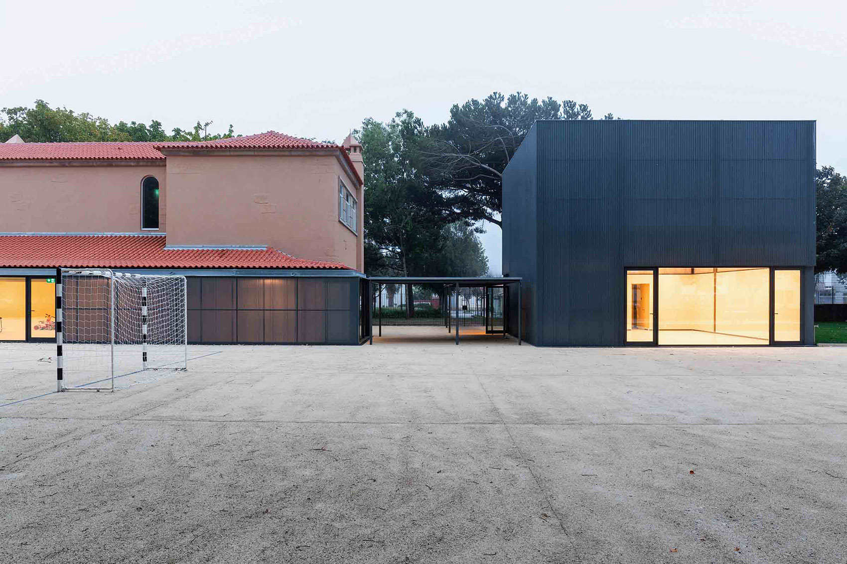 Correios School by CREA Architects - 谷德设计网