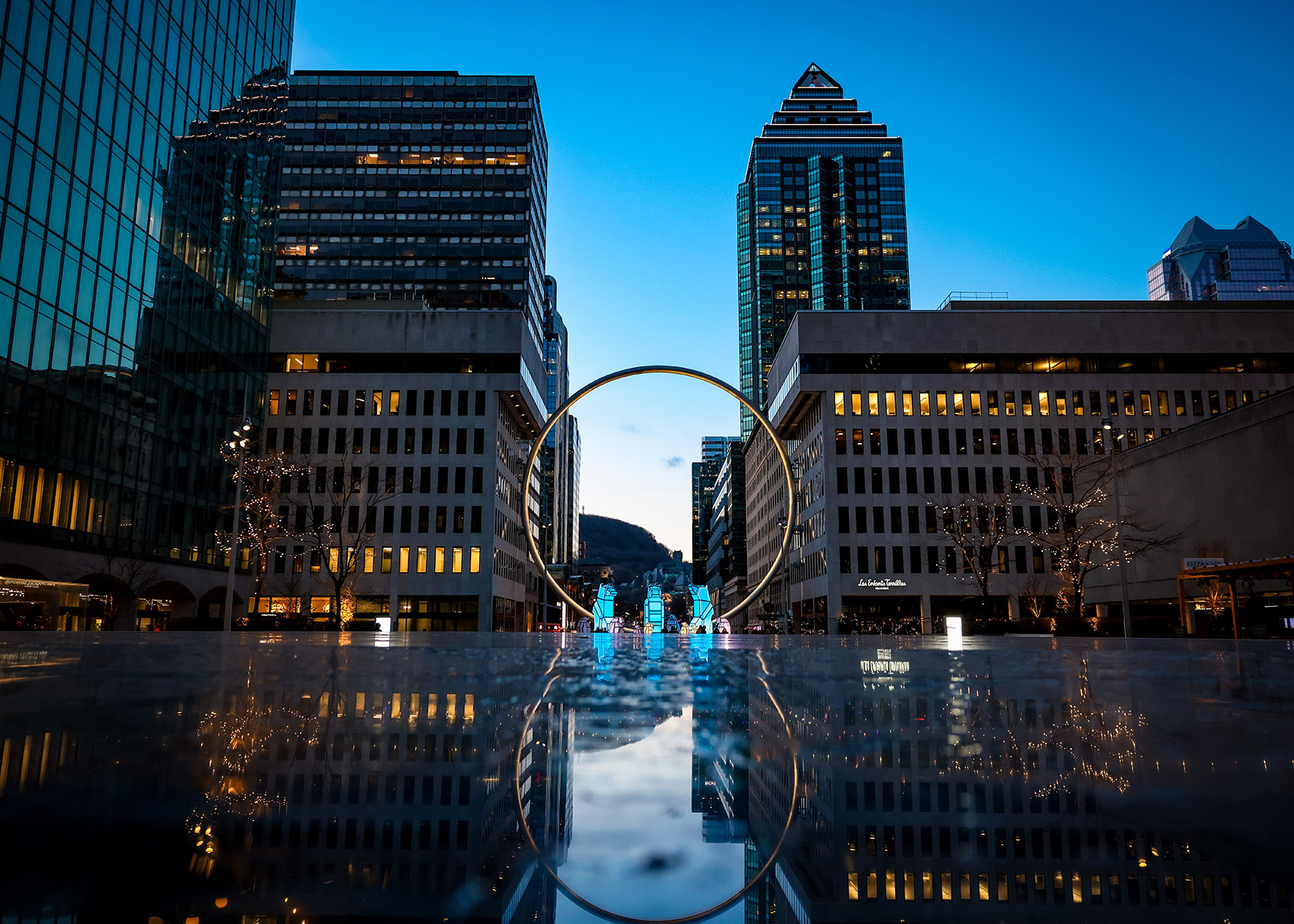 LUMINO: 30 Luminous Works by Quartier des Spectacles - 谷德设计网