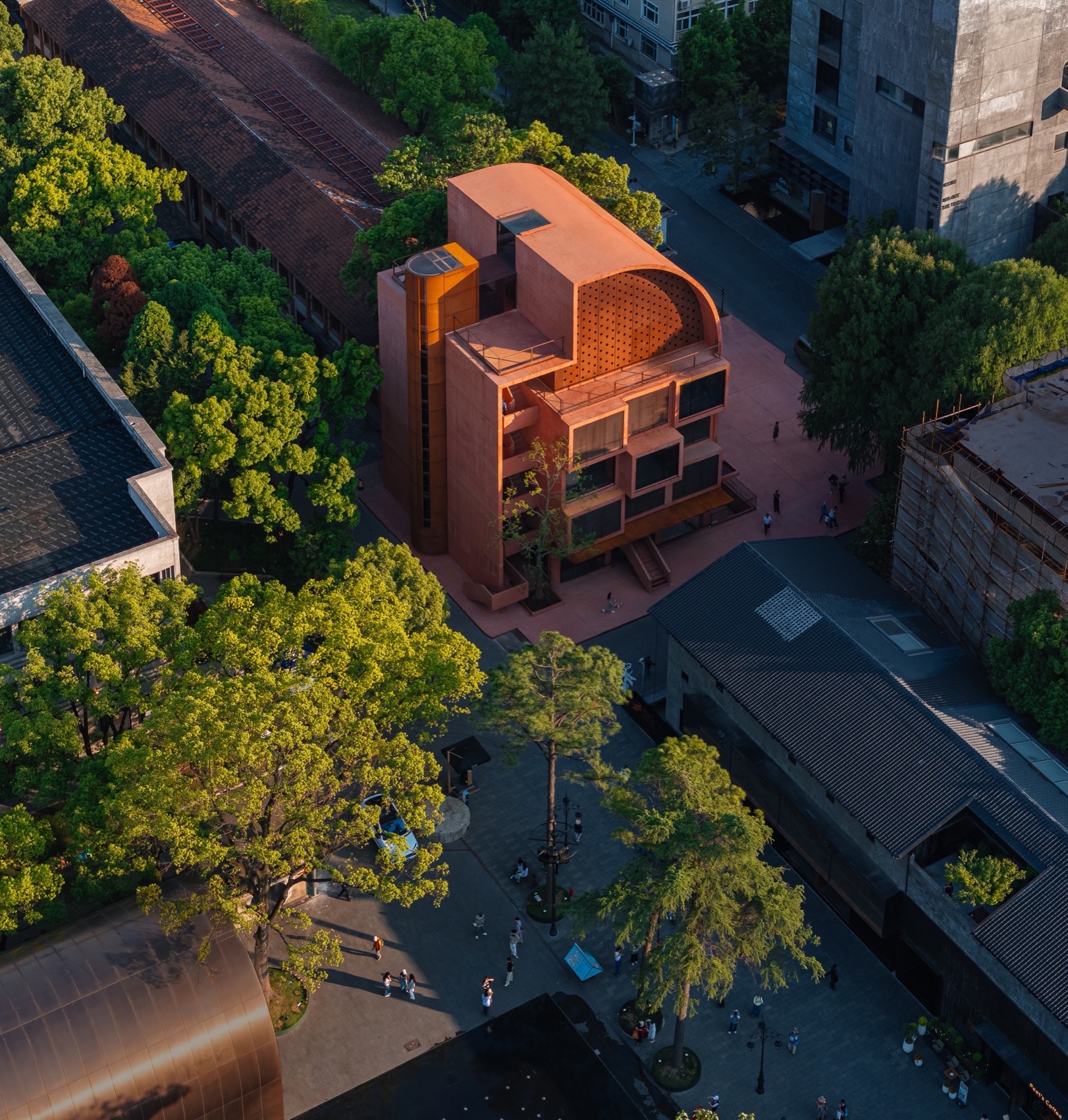 A Sail on the Vast Sea • EKA by Benzhe Architecture - 谷德设计网