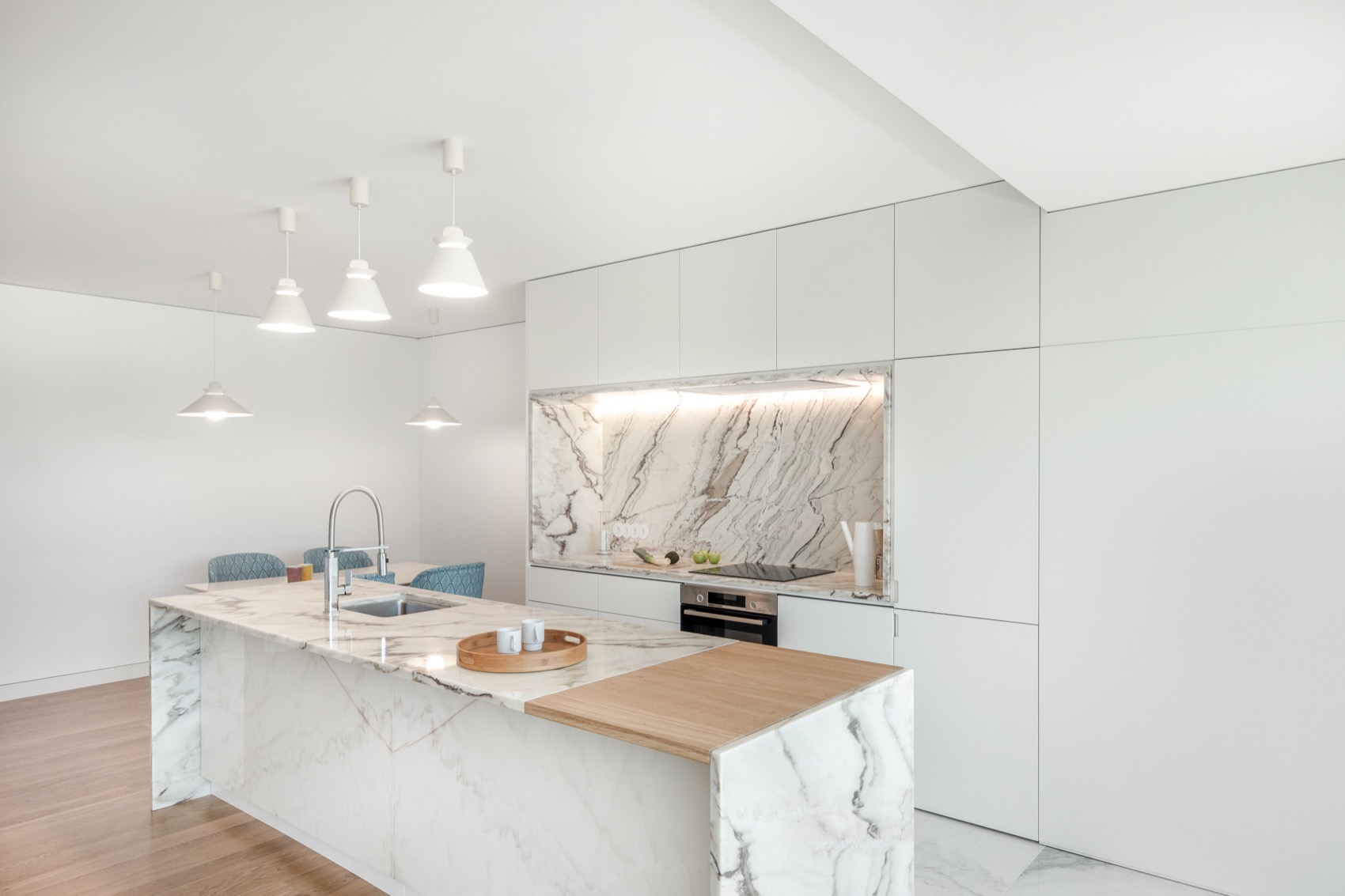 AURORA 10 BULDING by Tiago do Vale Architects - 谷德设计网