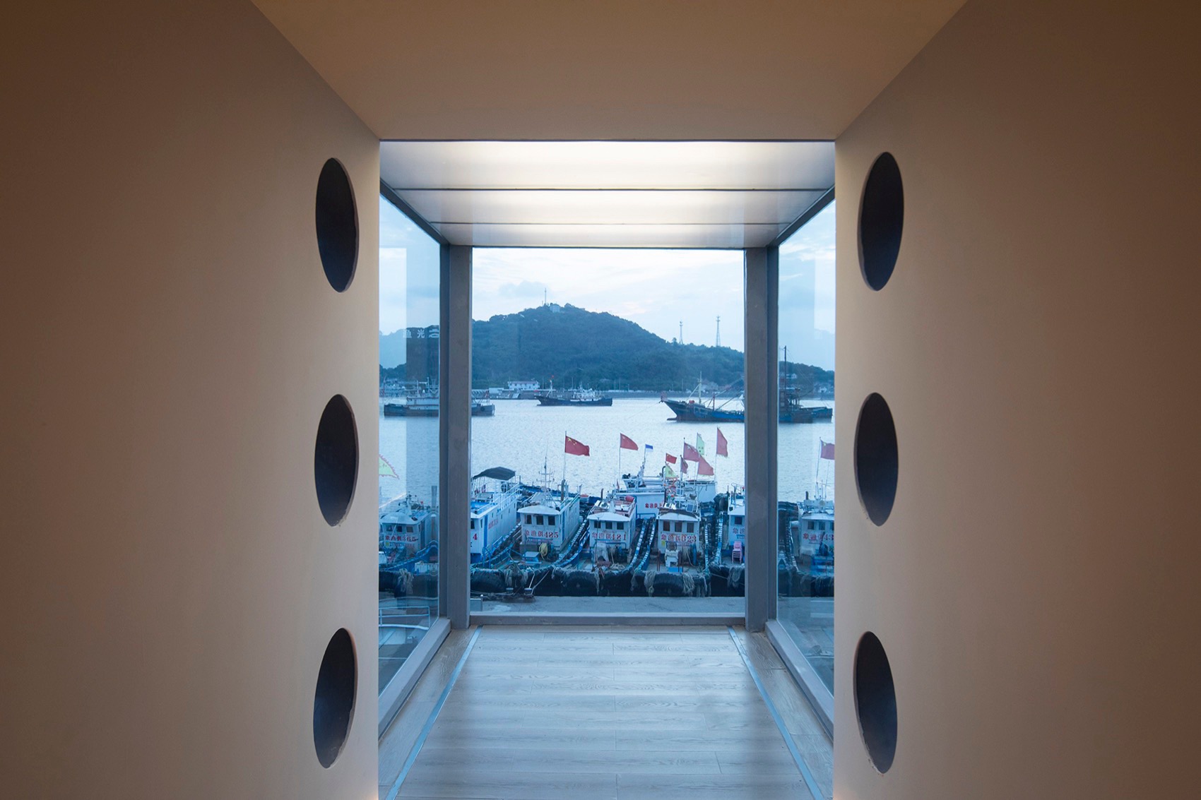 Dongmen Pier Renovation by TheY Architects - 谷德设计网